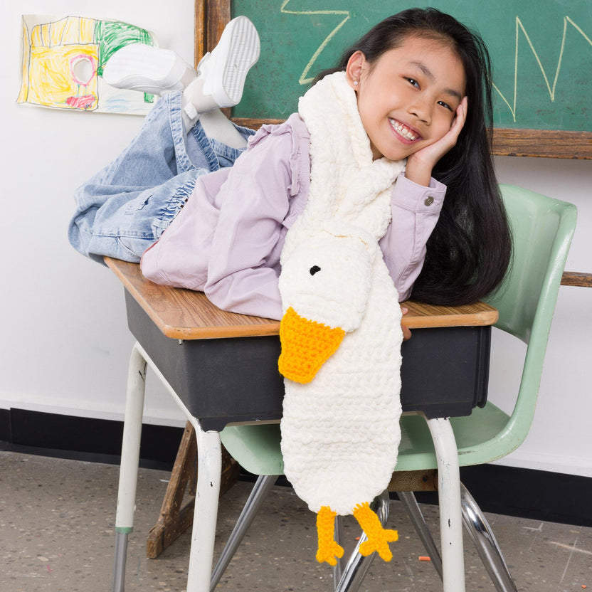 Free Easy Bernat Crochet Goose Scarf Pattern | Yarnspirations