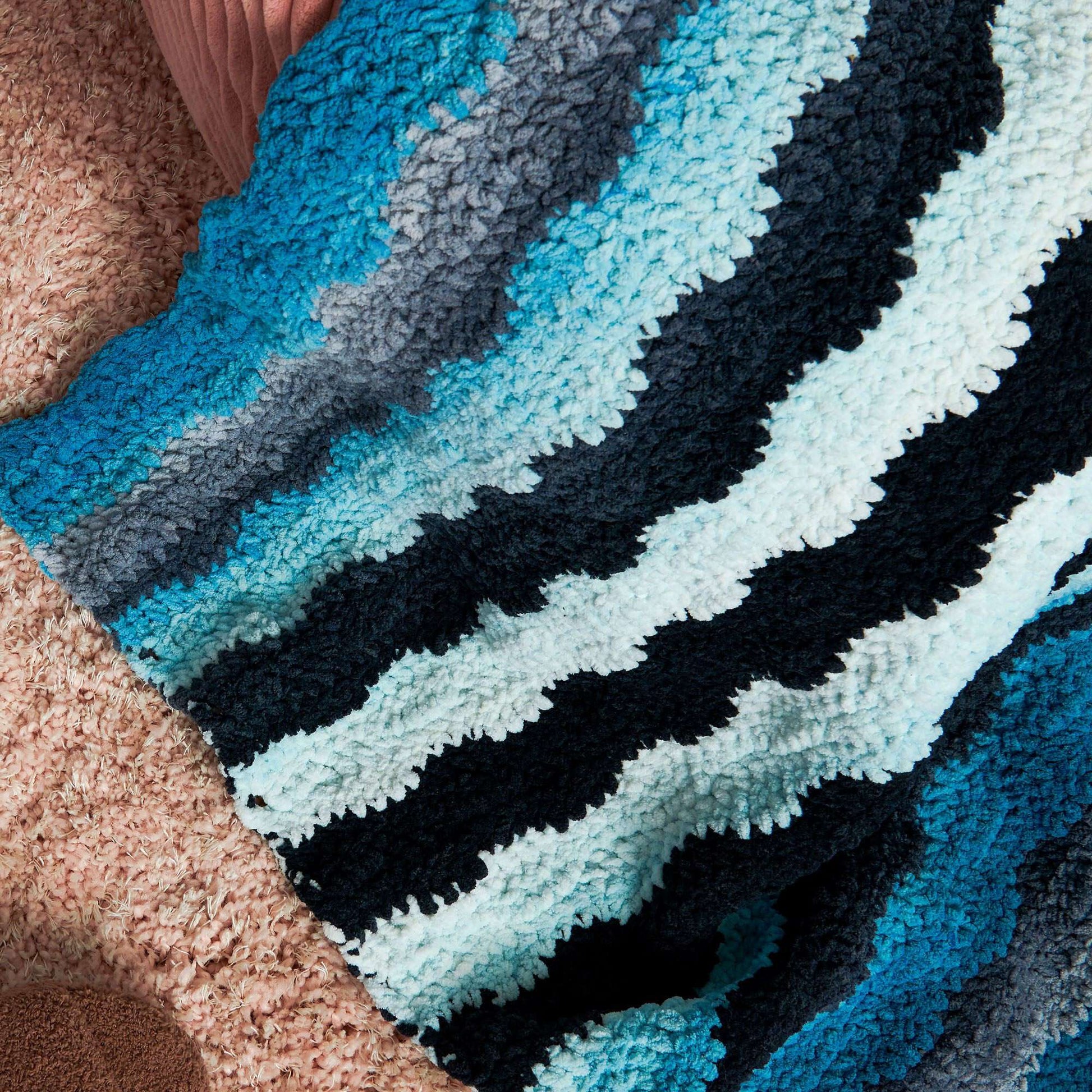 Free Easy Bernat Waving Stripes Blanket Crochet Pattern | Yarnspirations