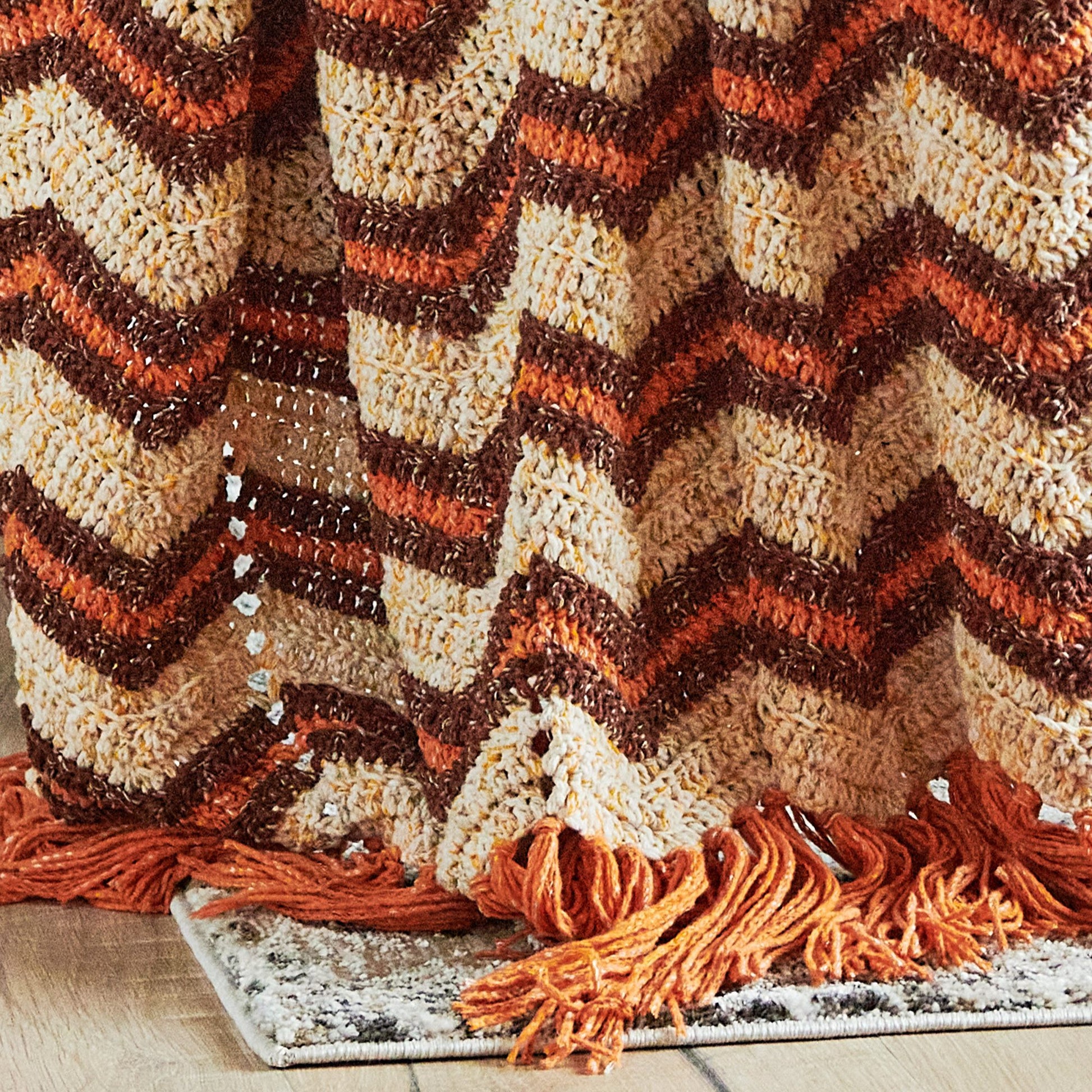 Free Easy Bernat Zig & Zag Crochet Blanket Pattern | Yarnspirations