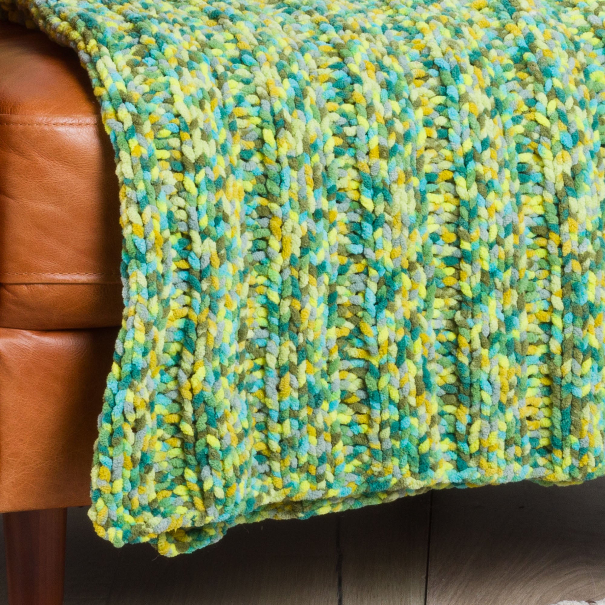 Free Beginner Bernat Big Rib Knit Throw Pattern | Yarnspirations