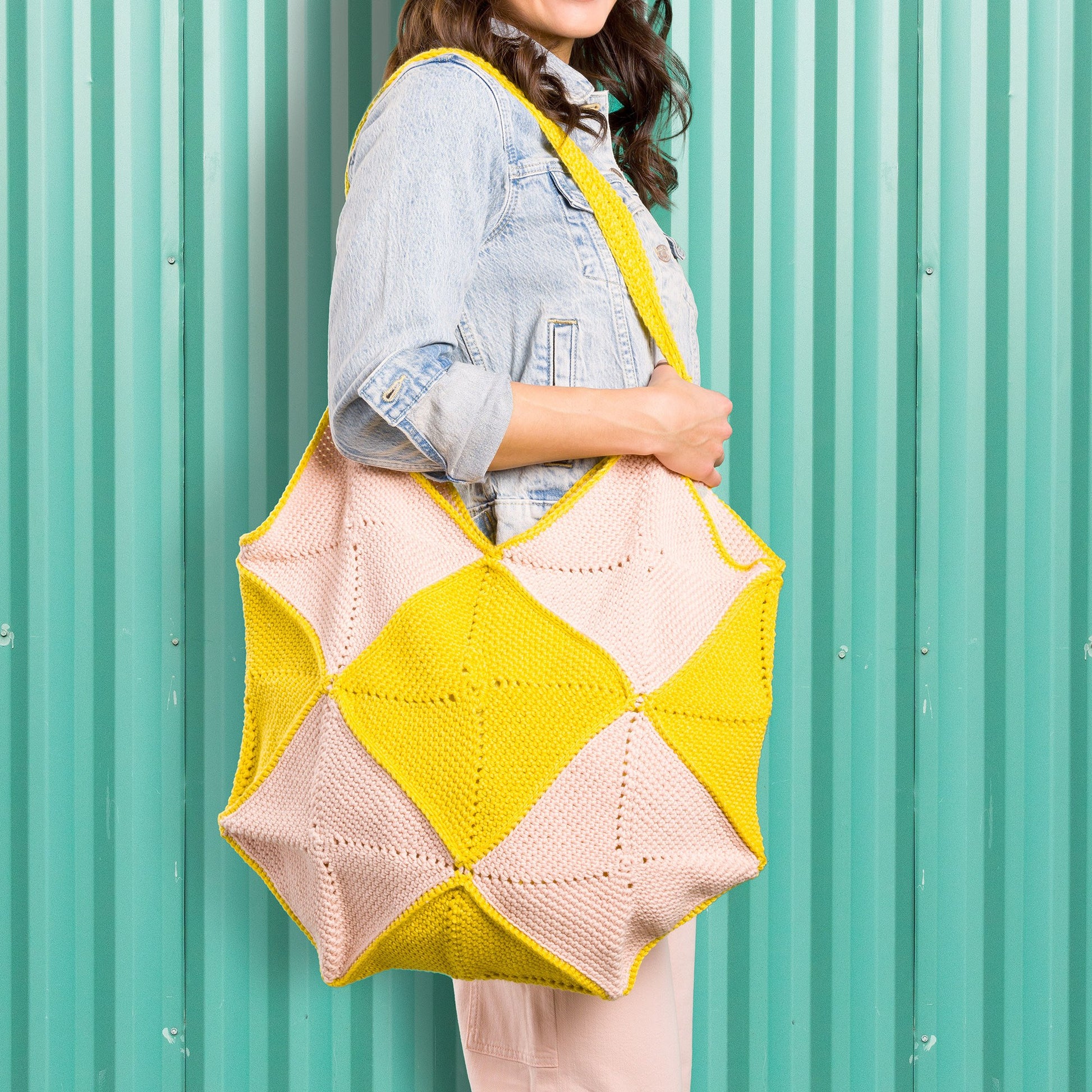 Free Easy Caron Checkered Squares Crochet Bag Pattern | Yarnspirations