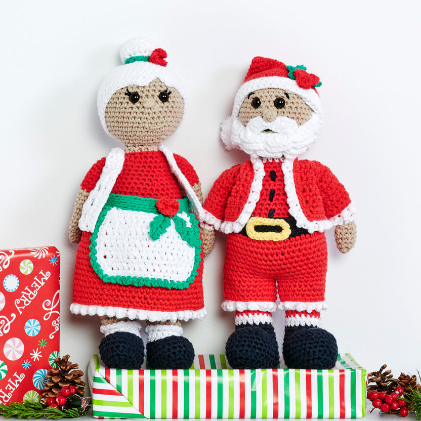 Free Easy Lily Crochet Santa & Mrs Claus Dolls Pattern | Yarnspirations