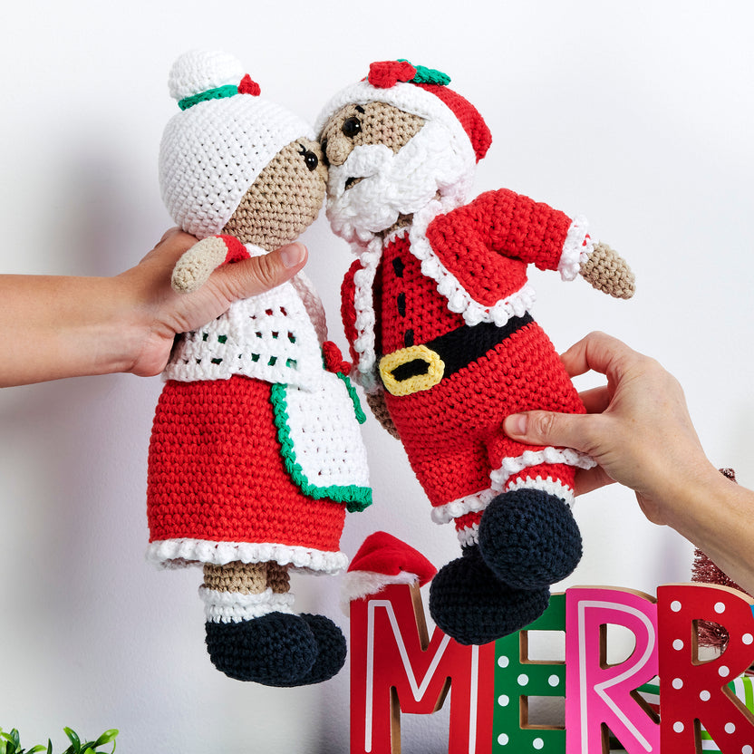 Free Easy Lily Crochet Santa & Mrs Claus Dolls Pattern | Yarnspirations