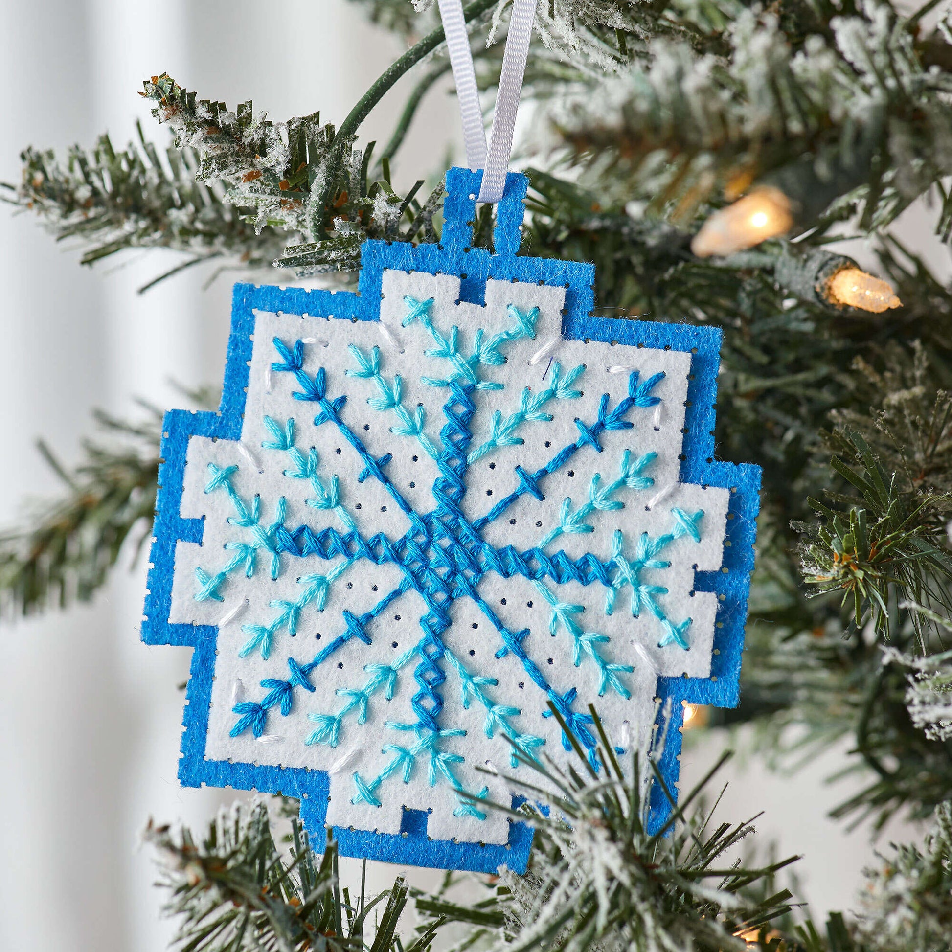 Free Easy Anchor Stitched Felt Ornaments Craft Pattern | Yarnspirations
