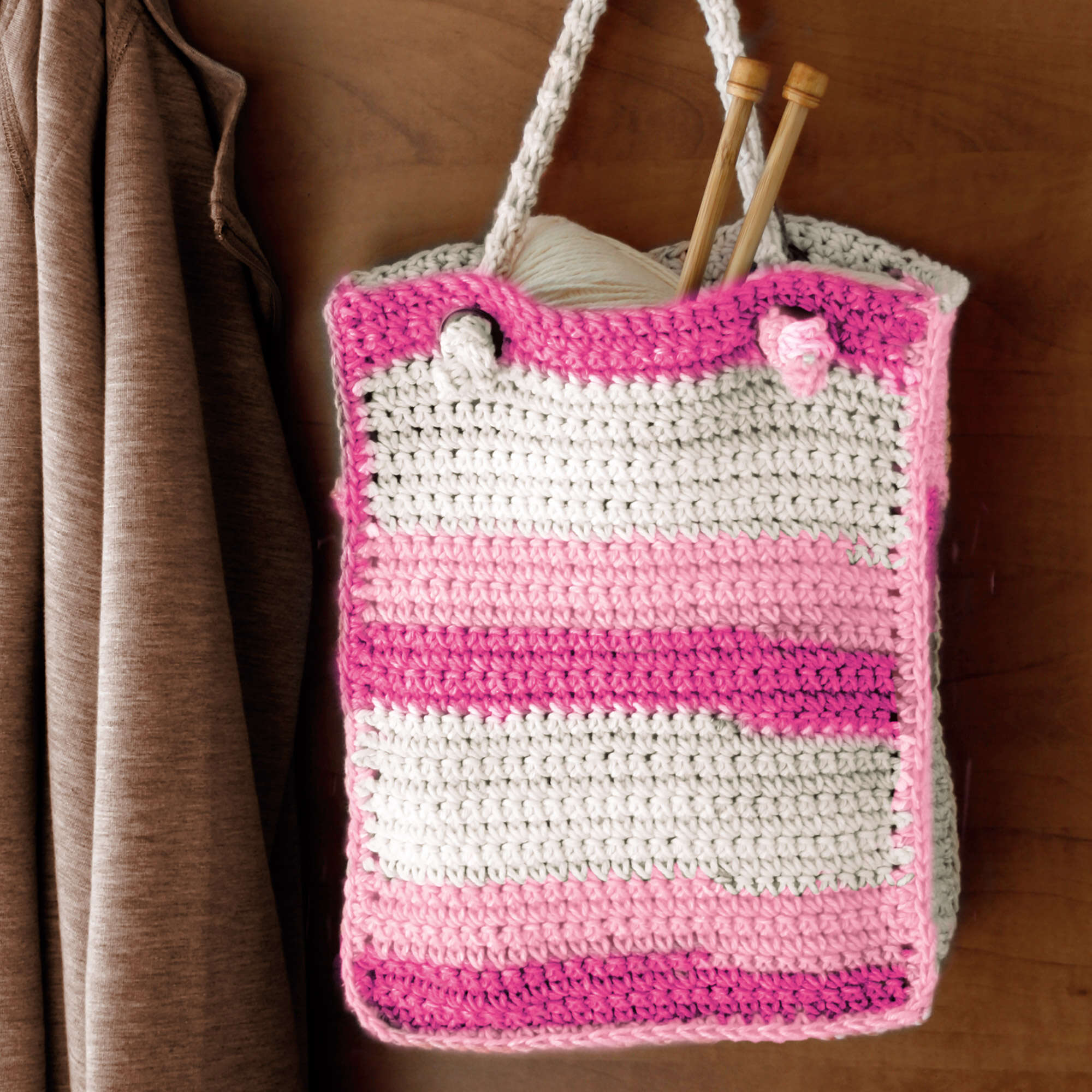 Free Easy Bernat Bag Crochet Pattern | Yarnspirations