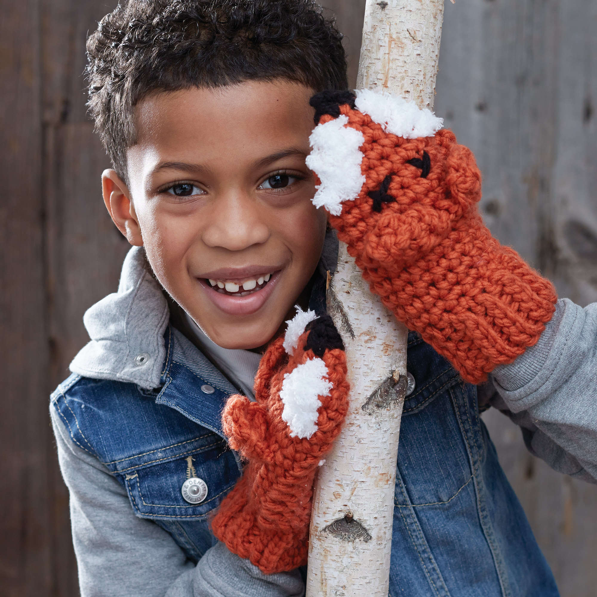 Free Easy Bernat Fox Mittens Crochet Pattern | Yarnspirations