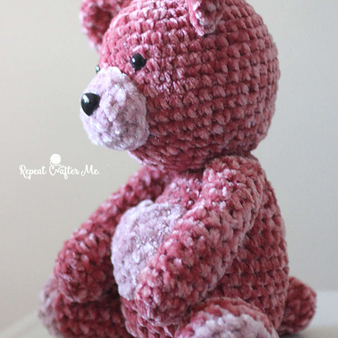 Free Easy Bernat Velvet Valentine Bear Crochet Pattern | Yarnspirations