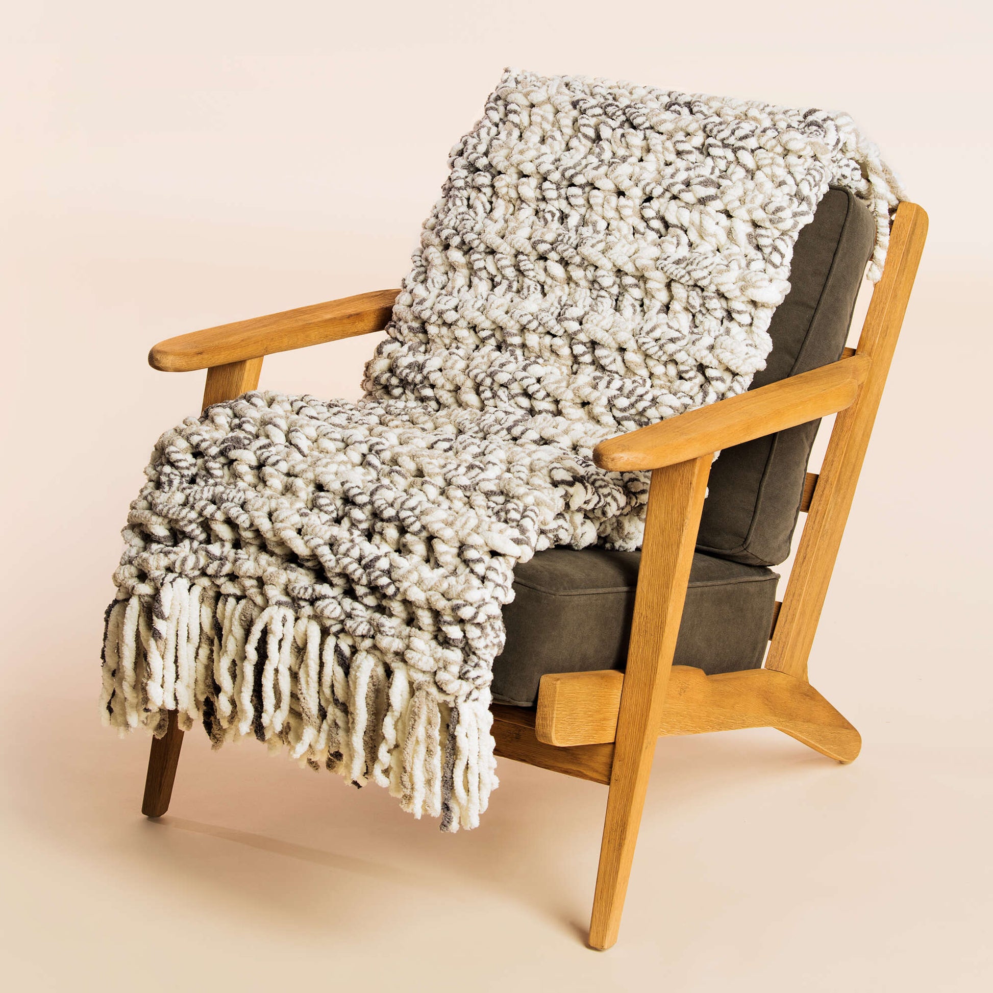Free Beginner Bernat Fringed Throw Crochet Pattern | Yarnspirations