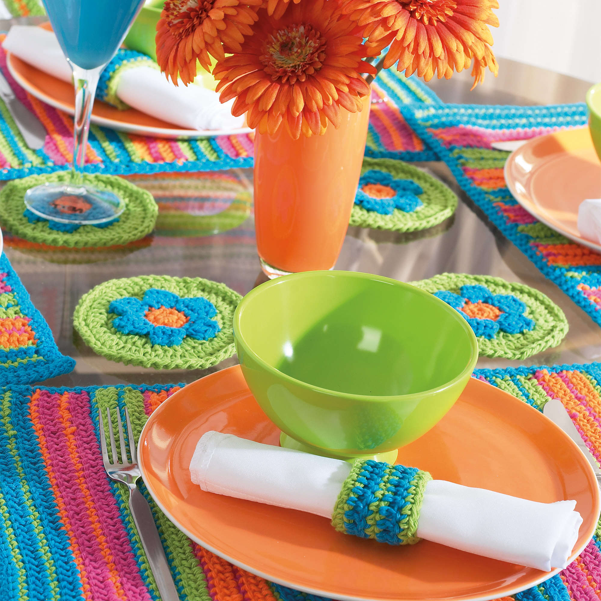 Free Easy Bernat Striped Table Setting Crochet Pattern | Yarnspirations