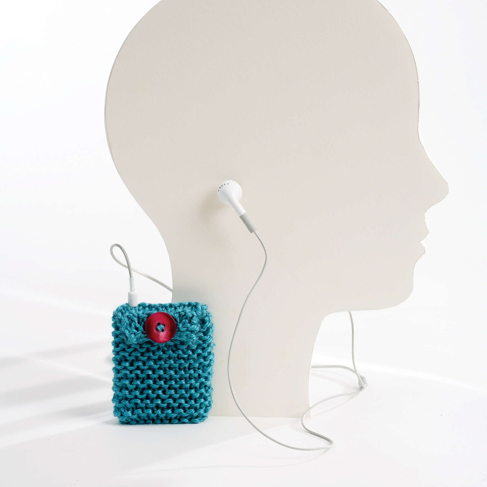 Free Beginner Bernat Mp3 Player Case Knitting Pattern | Yarnspirations