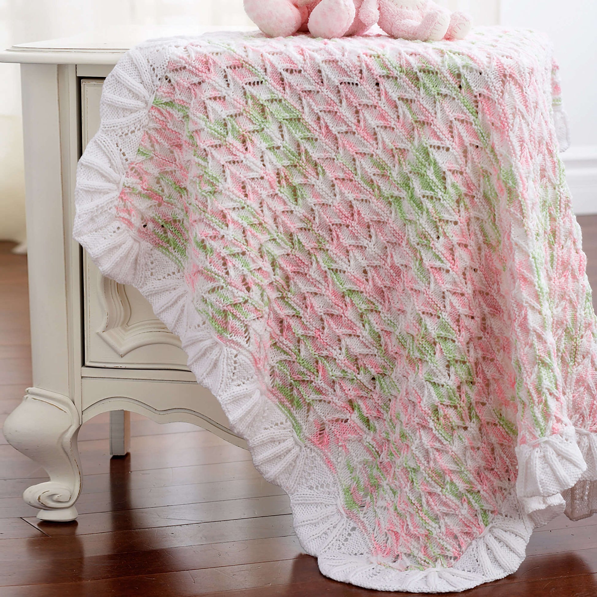 Free Bernat Lacy Blanket to Knit Knitting Pattern | Yarnspirations