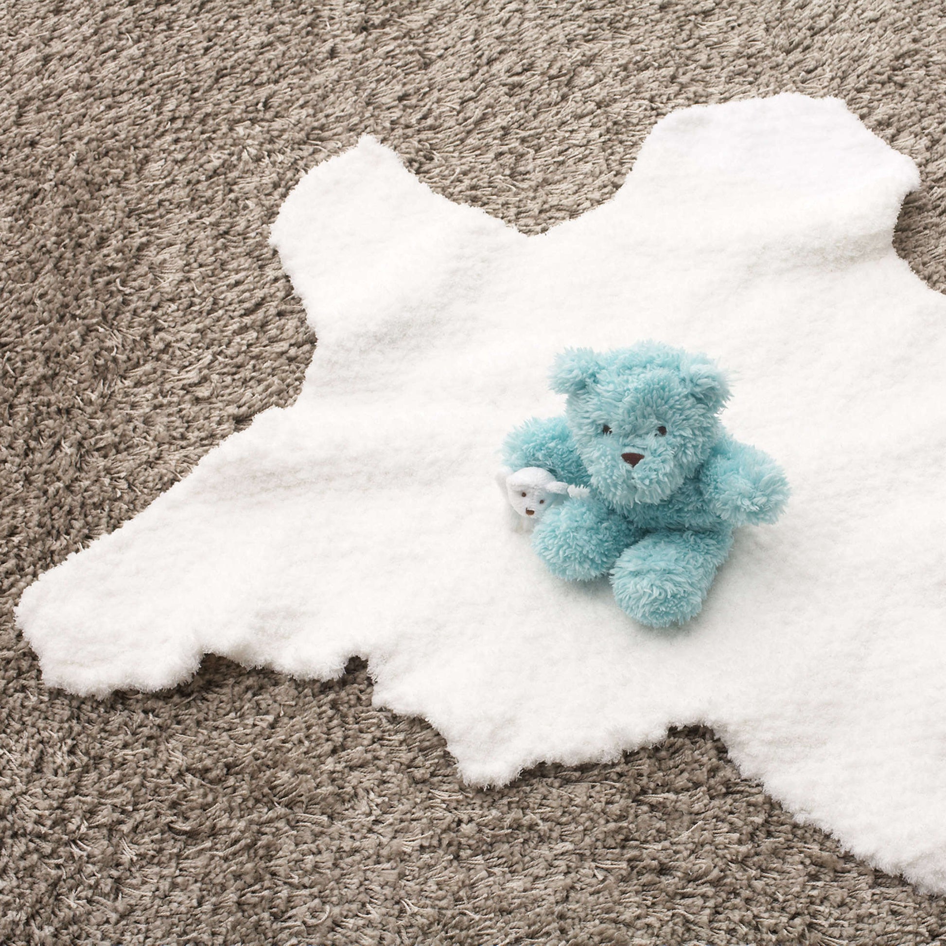 Free Bernat Bear Skin Rug Knitting Pattern | Yarnspirations