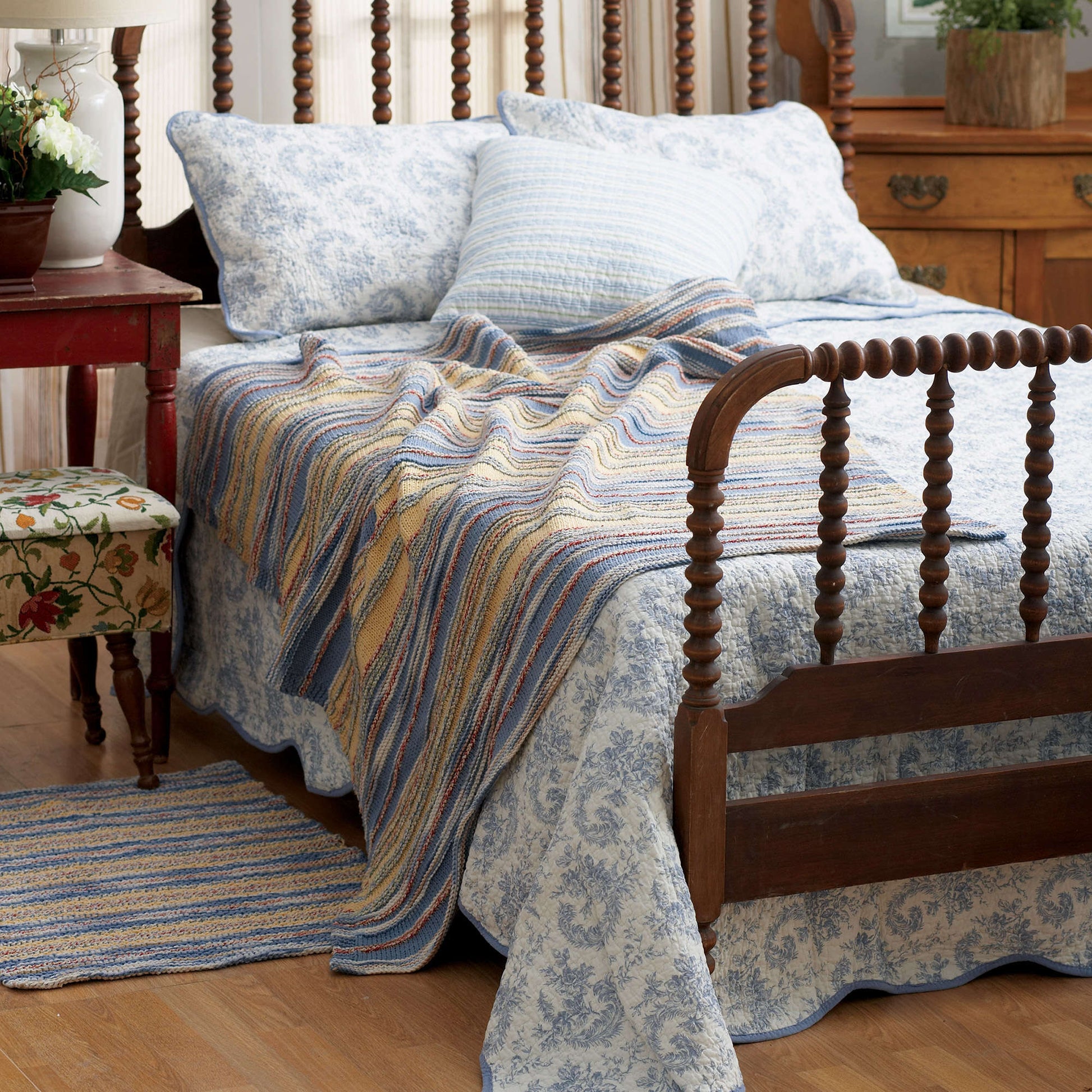 Free Easy Bernat Striped Throw & Rug Knitting Pattern | Yarnspirations