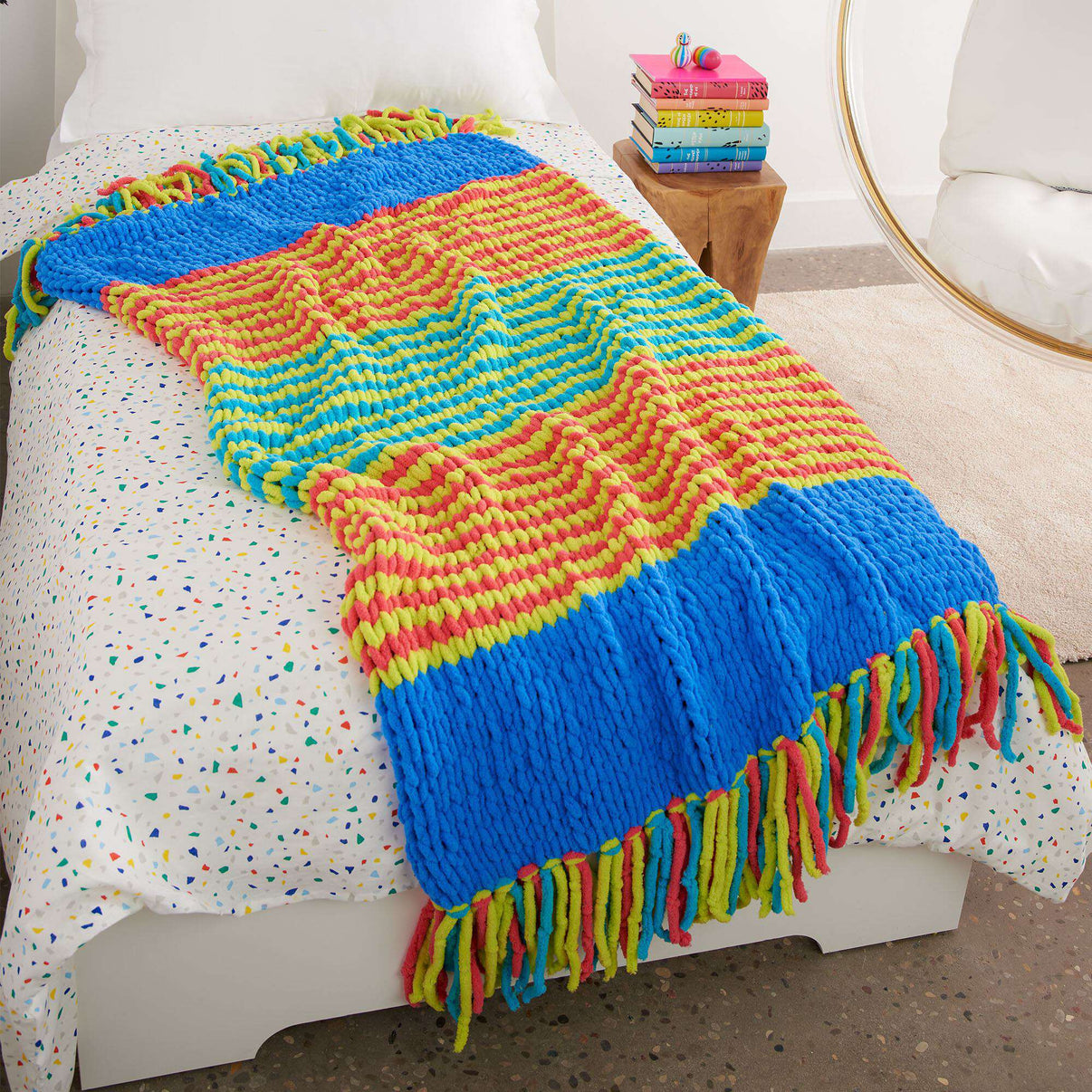 Free Easy Bernat EZ Drawing the Line Blanket Craft Pattern | Yarnspirations