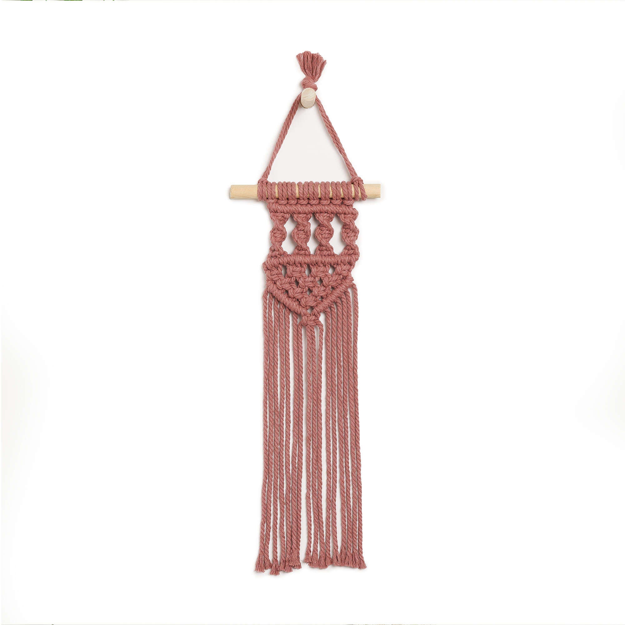 Free Bernat Macramé Mini Wall Hanging Pattern | Yarnspirations