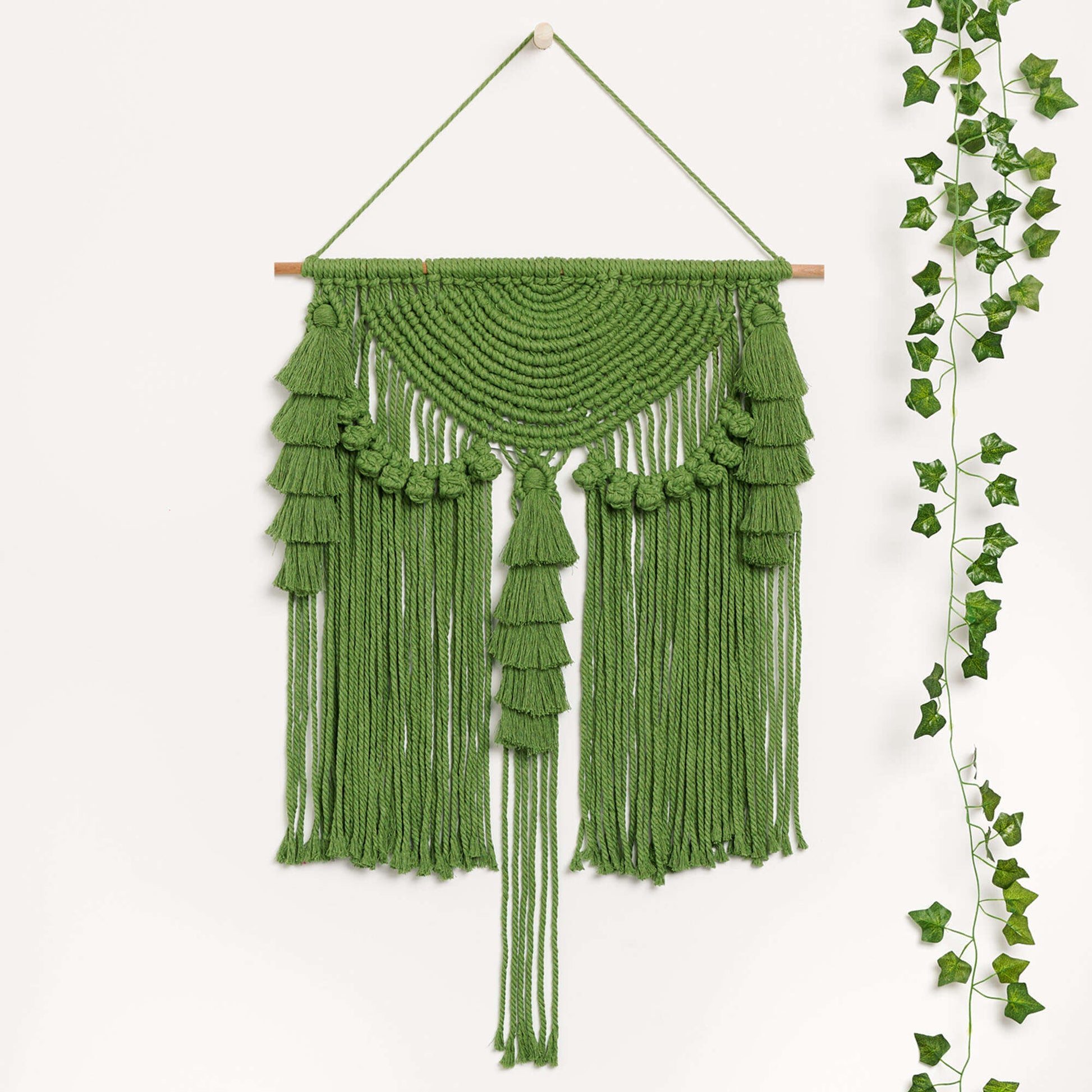 Free Bernat Semi-Circle Macramé Wall Hanging Craft Pattern | Yarnspirations