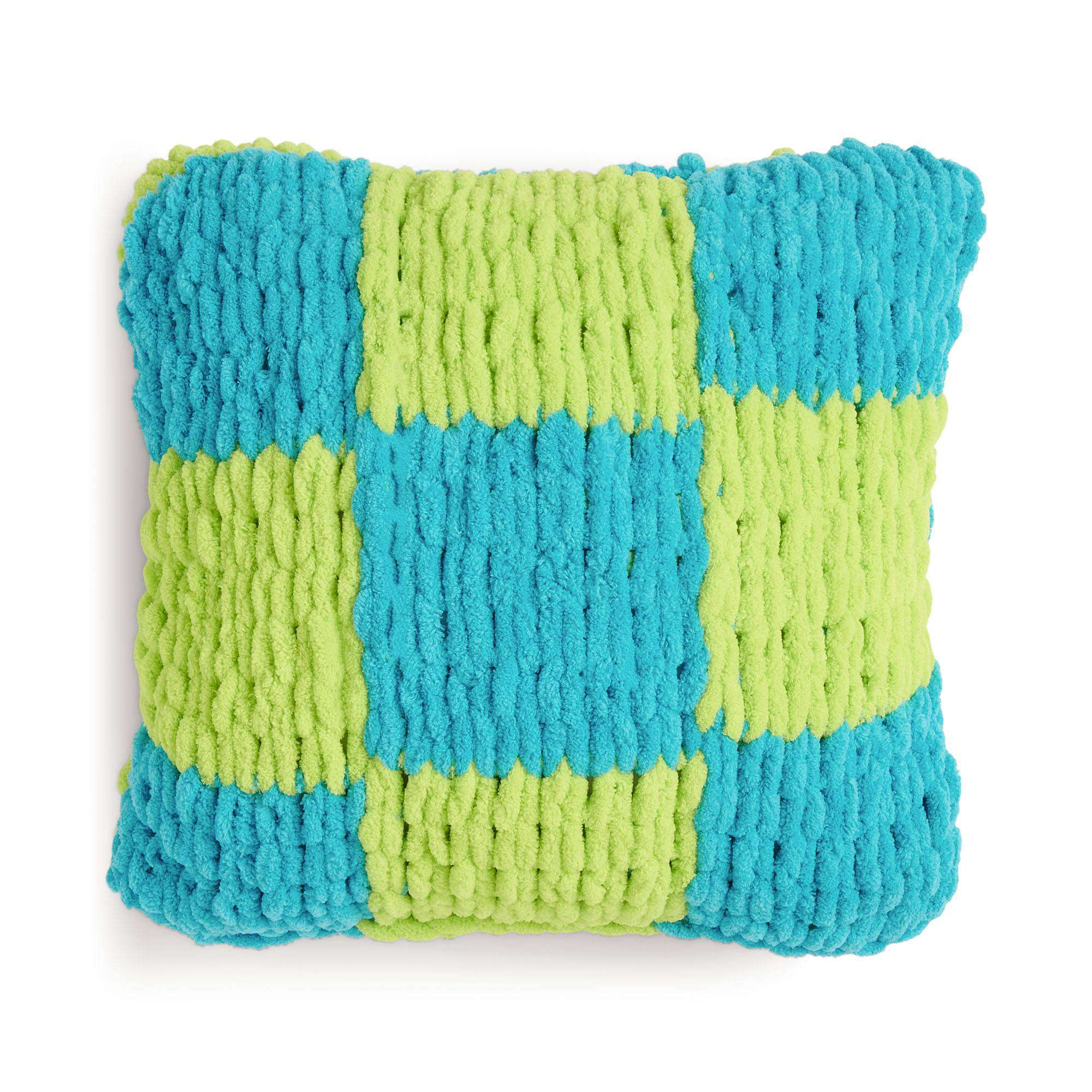 Free Easy Bernat EZ Checked Pillow Craft Pattern | Yarnspirations