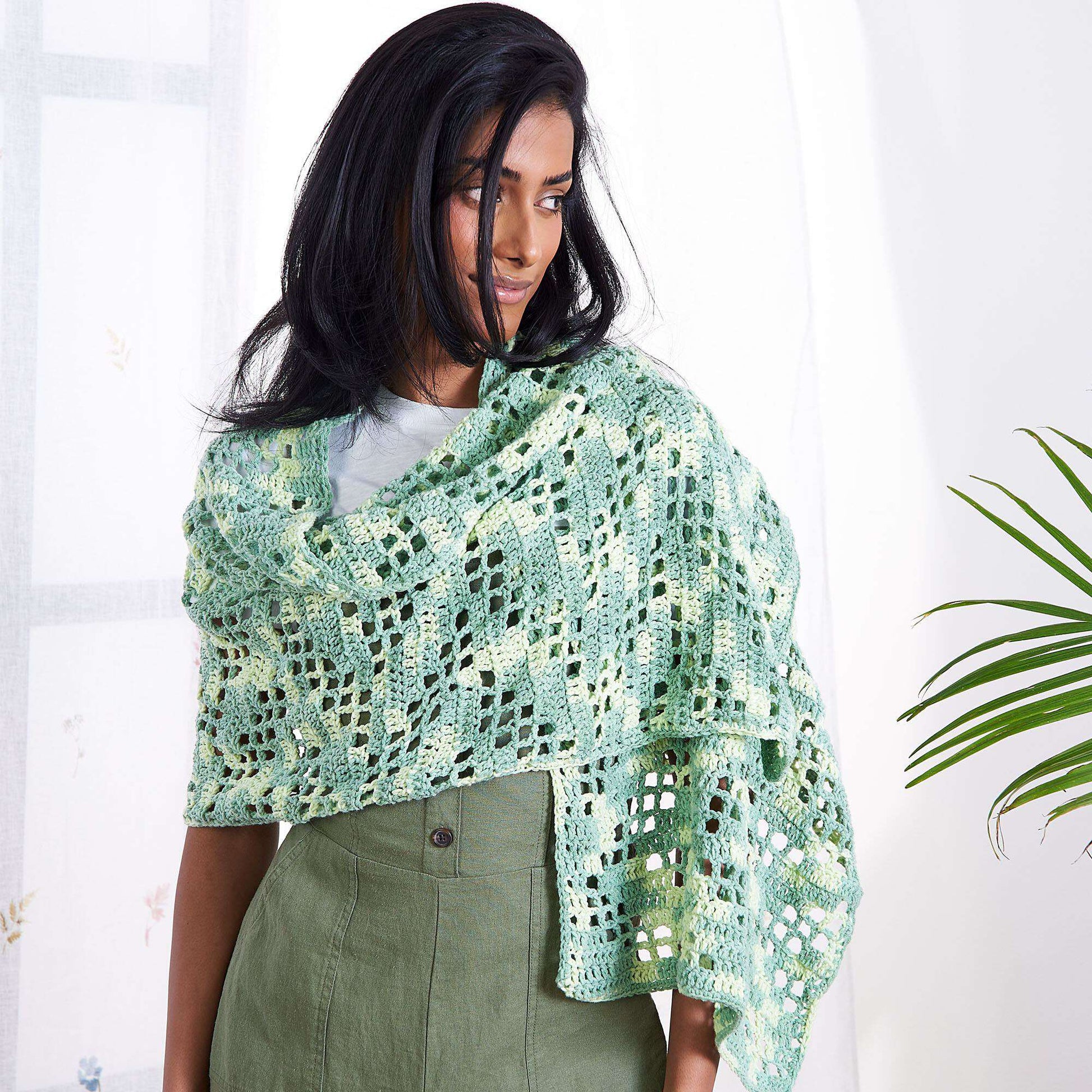 Free Easy Caron Filet Zigzag Shawl Crochet Pattern | Yarnspirations