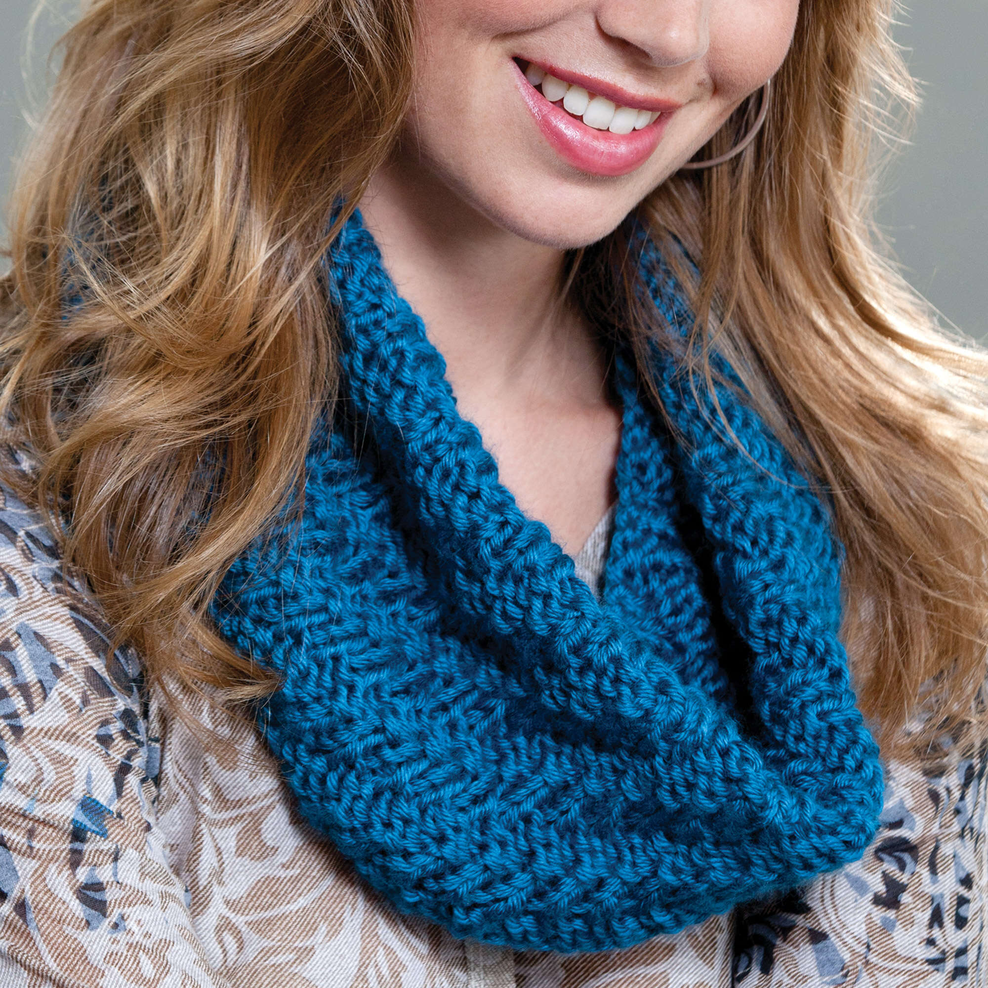Free Easy Caron It Tonight Cowl Knitting Pattern | Yarnspirations