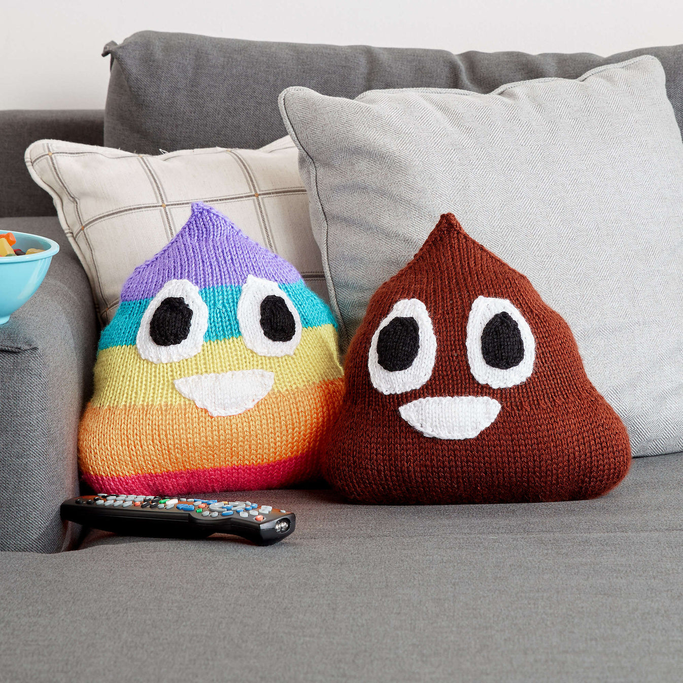 Free Easy Caron Poop Emoji Pillows Knitting Pattern | Yarnspirations