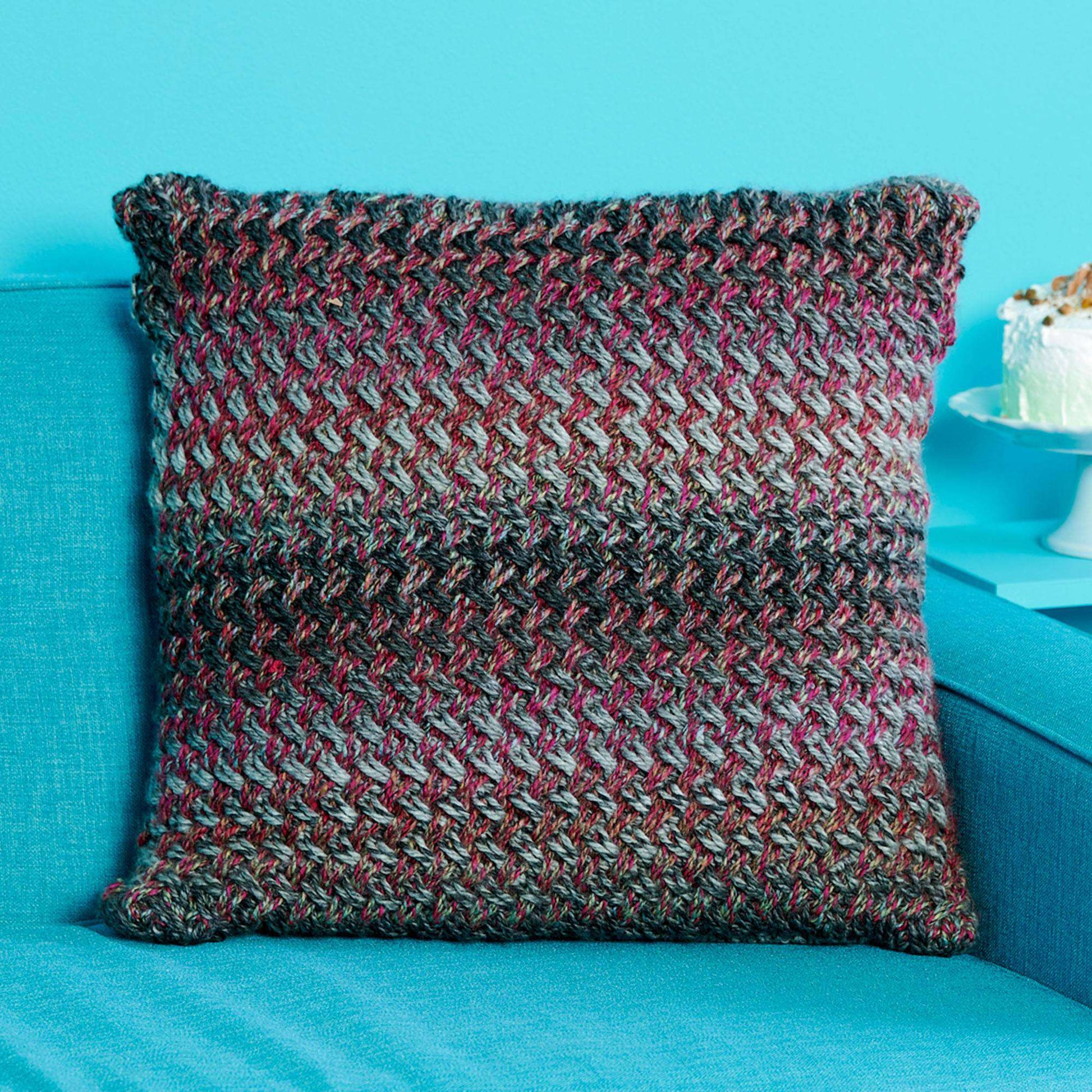 Free Caron Lively Lattice Pillow Knitting Pattern | Yarnspirations