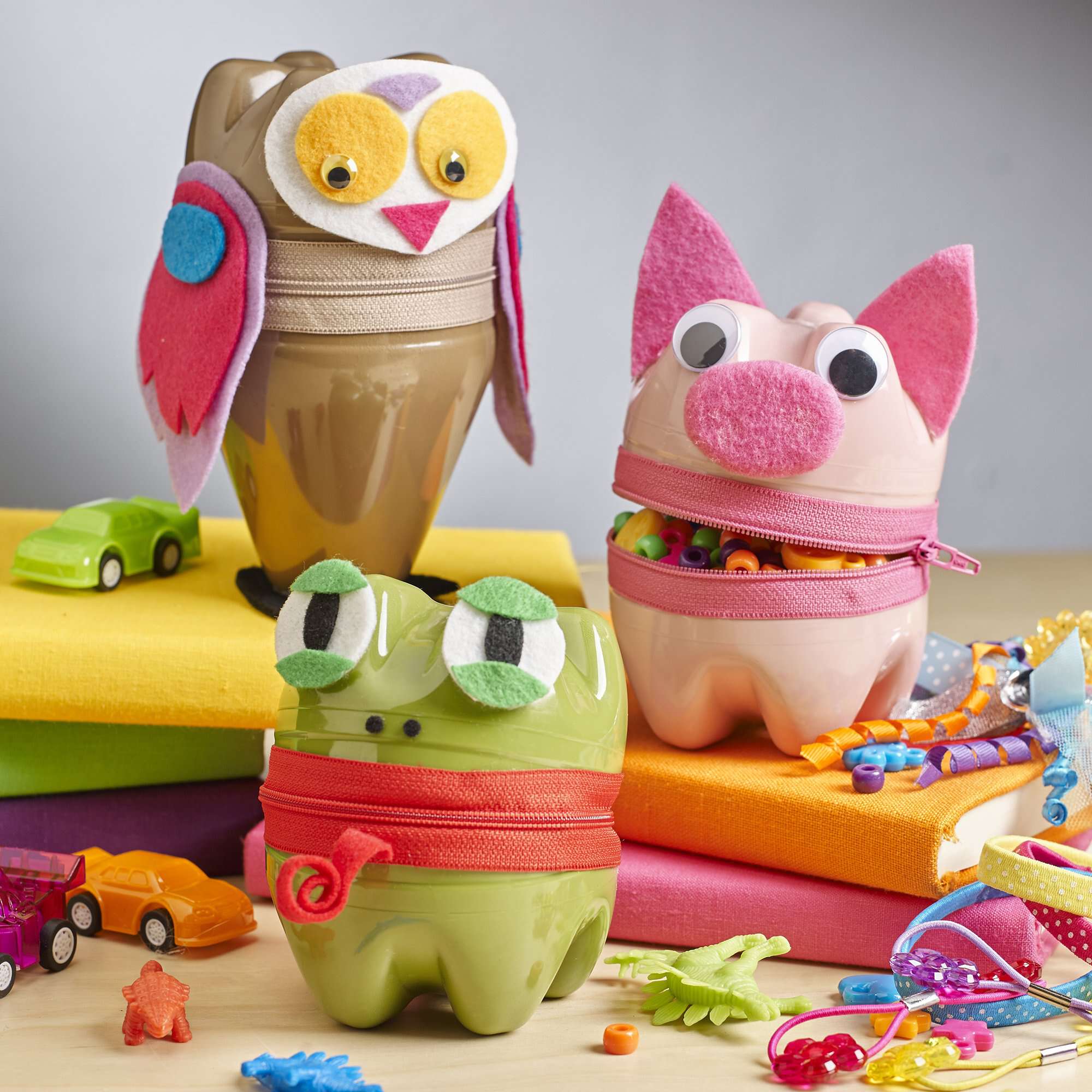 Free Beginner Coats & Clark Zipper Animal Containers Craft Pattern ...
