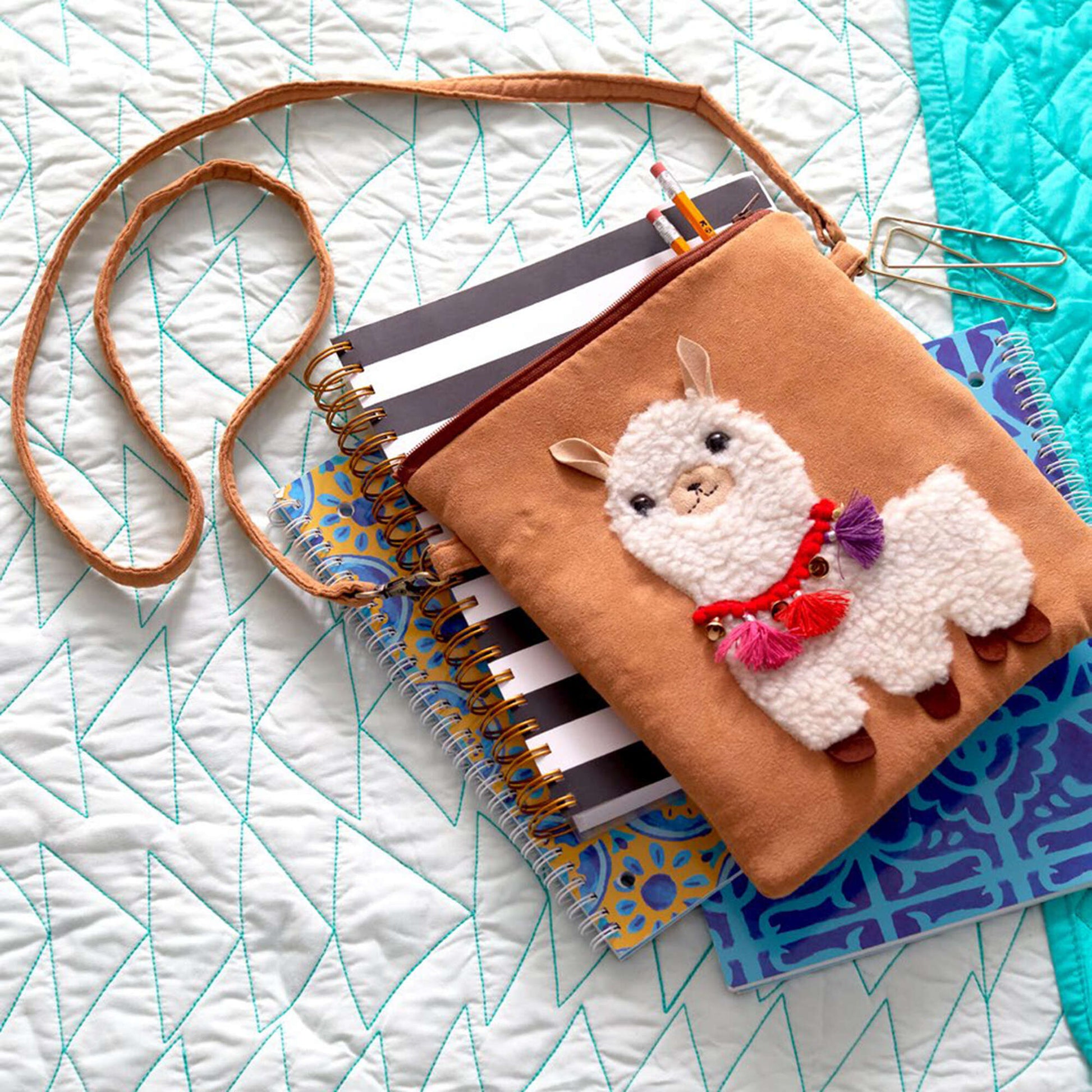 Free Easy Coats & Clark Little Llama Bag Sewing Pattern | Yarnspirations