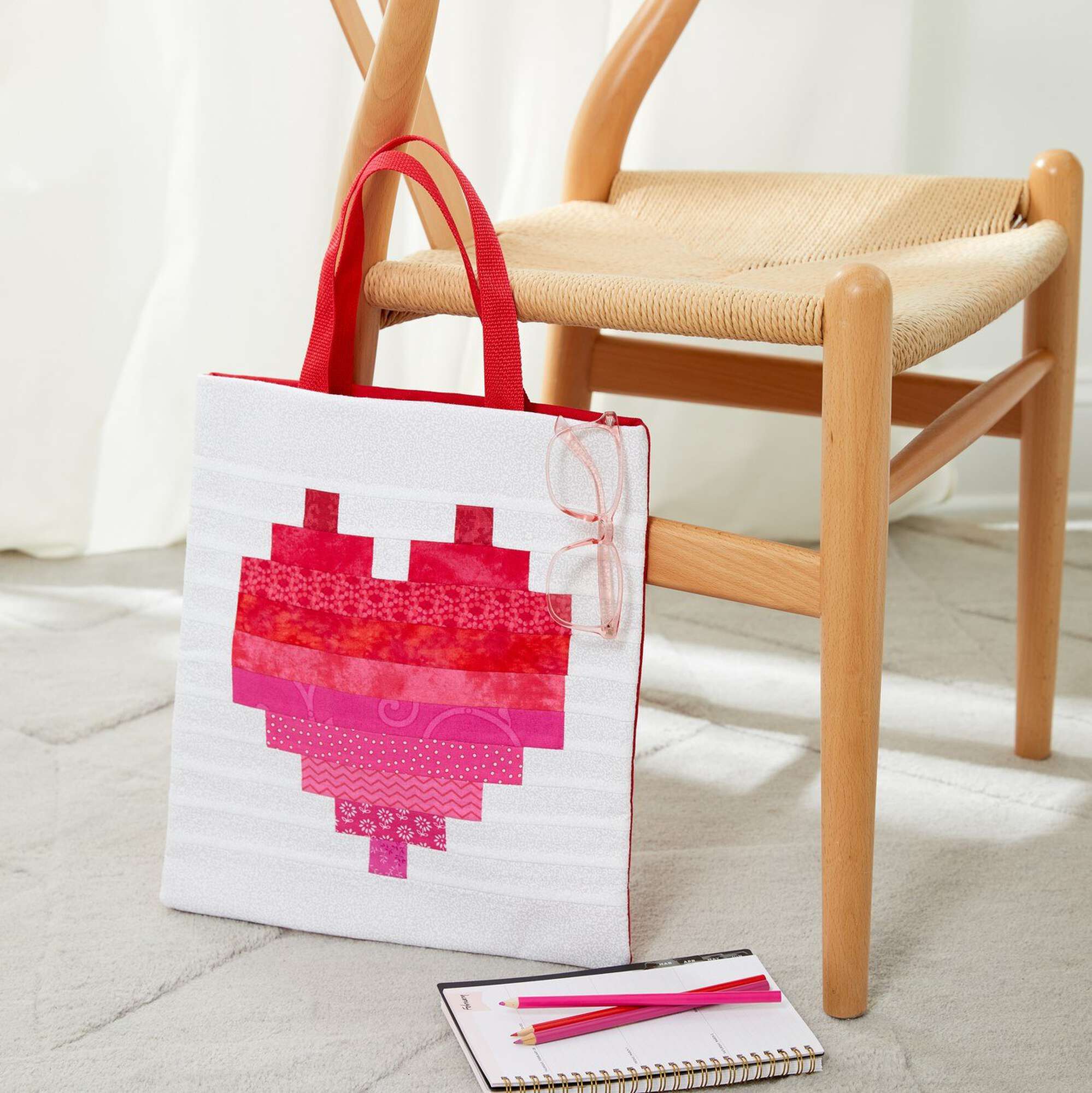 Free Easy Coats & Clark Big Heart Tote Sewing Pattern | Yarnspirations