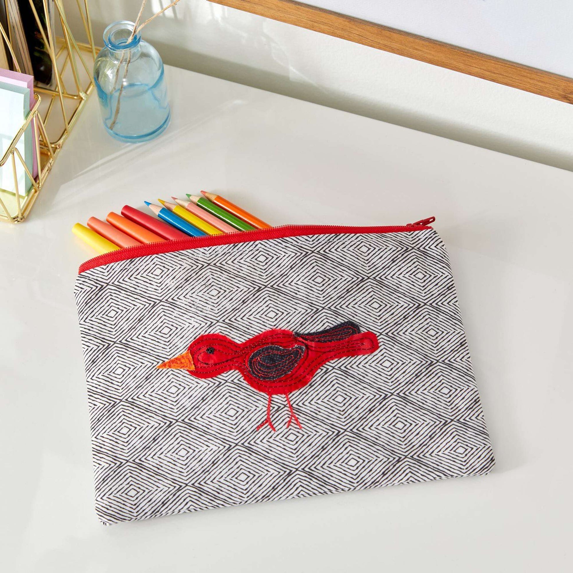 Coats & Clark Bobble Bird Bag | Yarnspirations