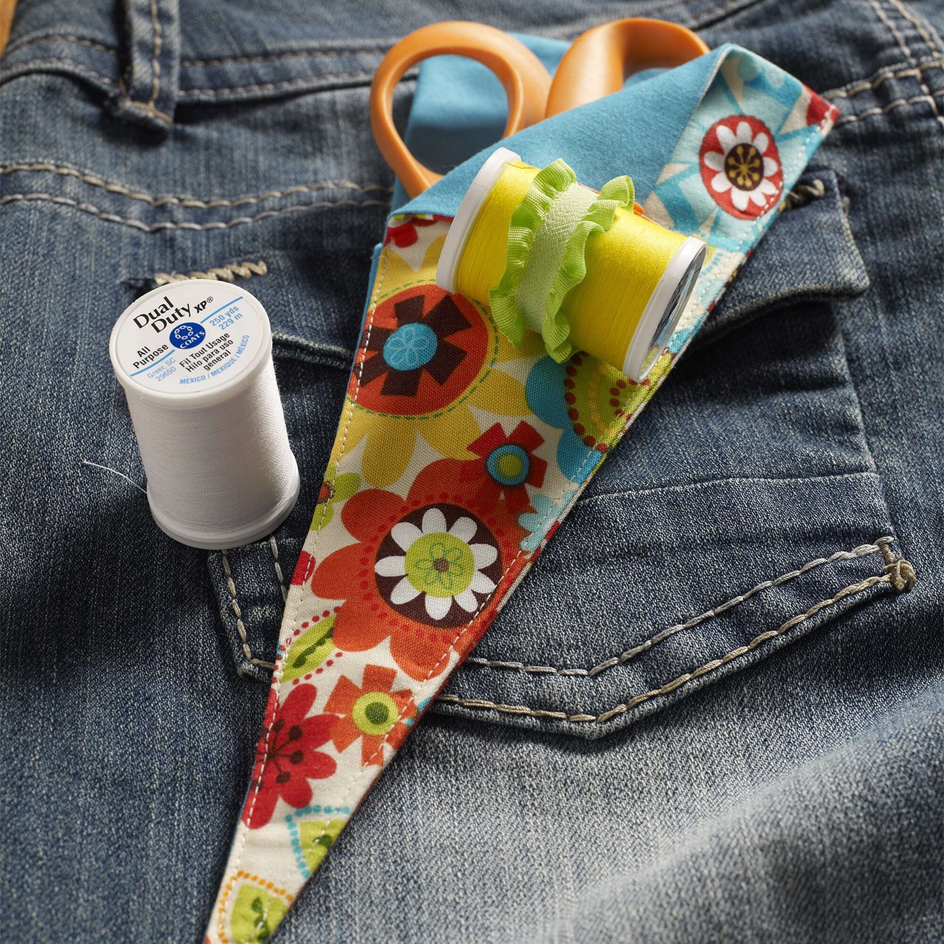 Free Beginner Coats & Clark Double-sided Scissor Case Sewing Pattern ...