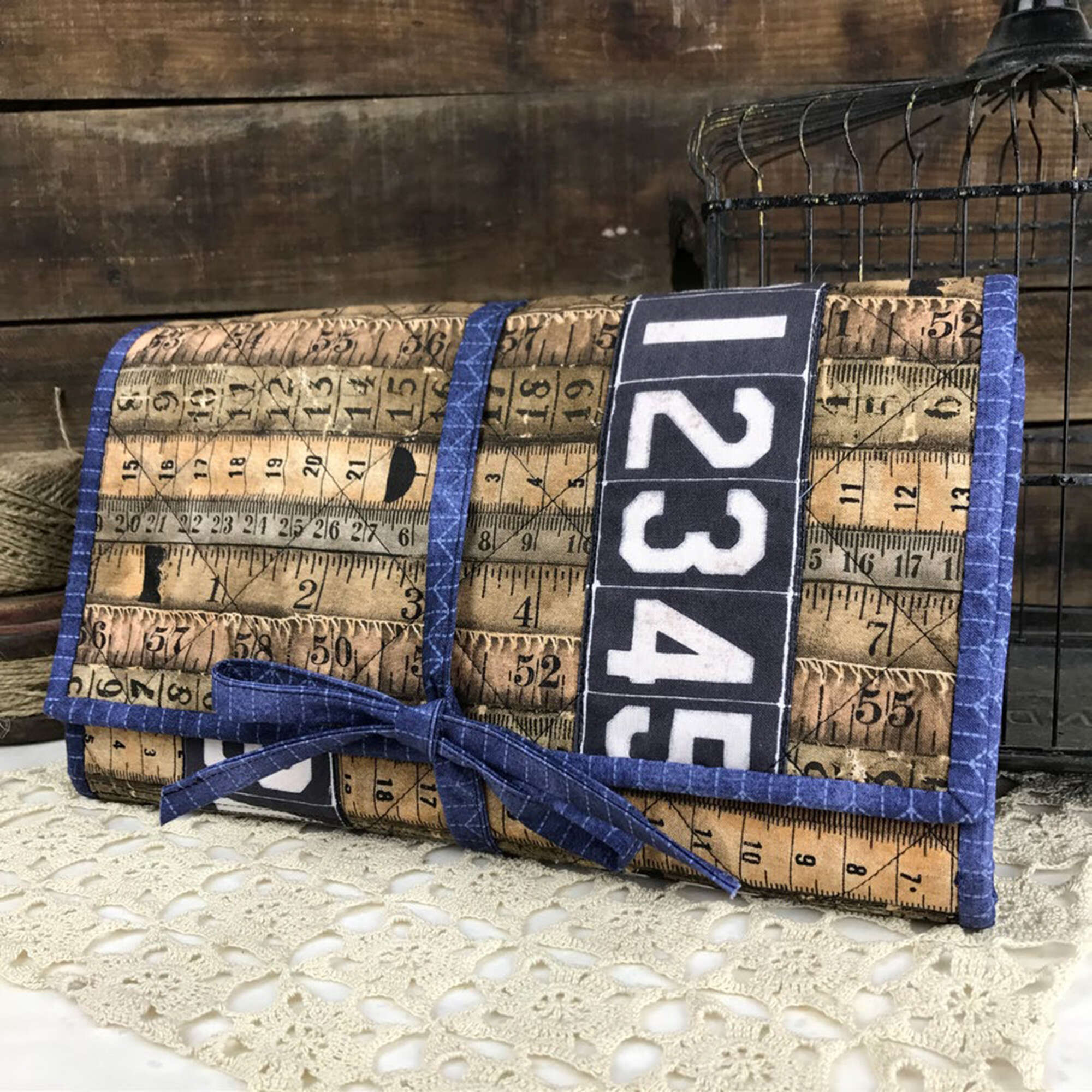 Free Beginner Coats & Clark Tri-Fold Organizer Sewing Pattern ...