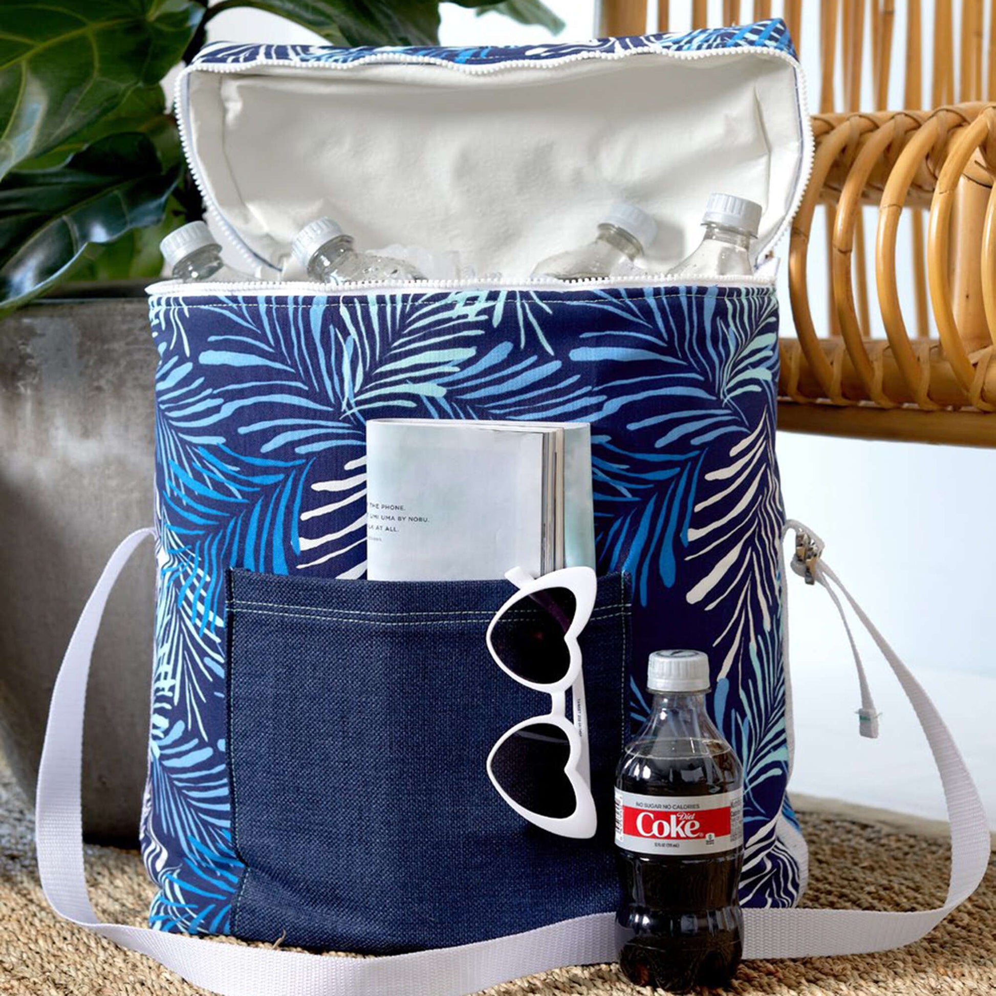 Coats & Clark Cool Blue Cooler | Yarnspirations