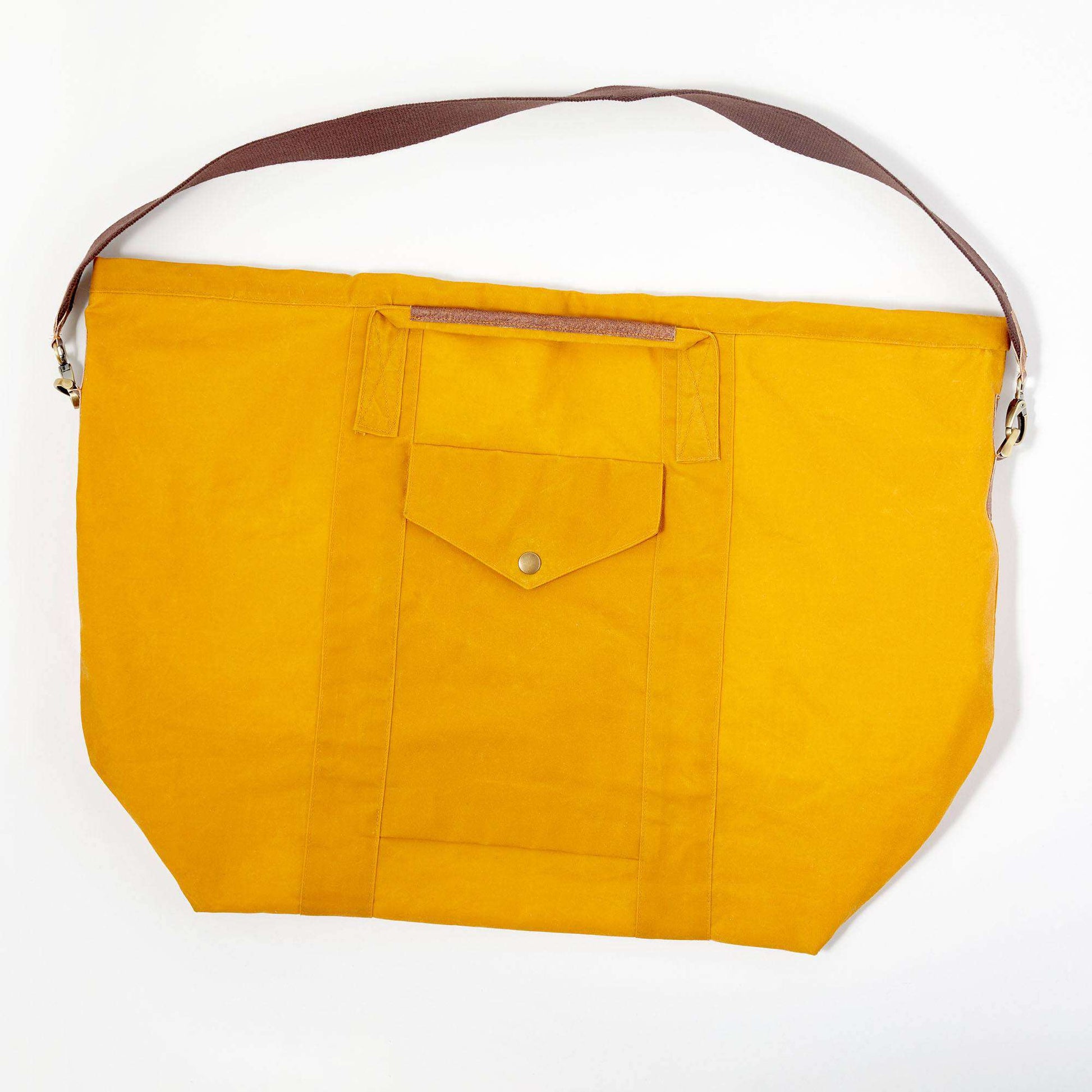 Free Coats & Clark Waxed Canvas Travelling Bag Sewing Pattern ...