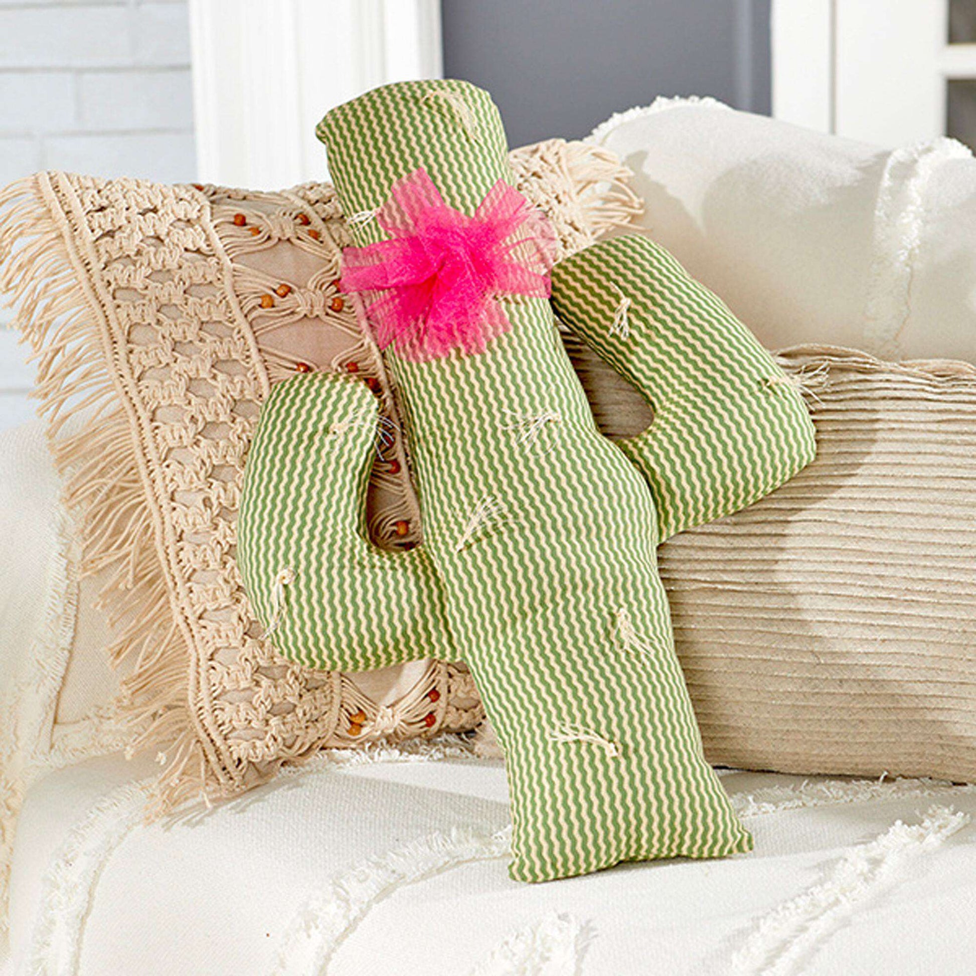 Coats & Clark Desert Cactus Pillow | Yarnspirations