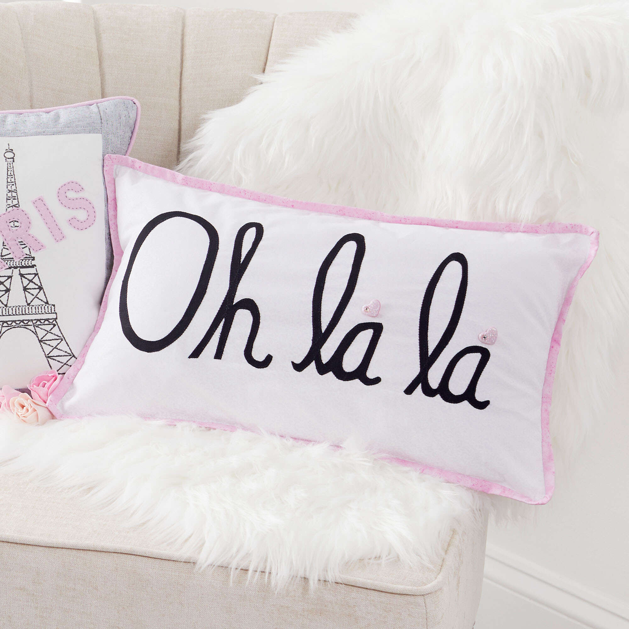 Free Easy Coats & Clark Oh La La Pillow Sewing Pattern | Yarnspirations