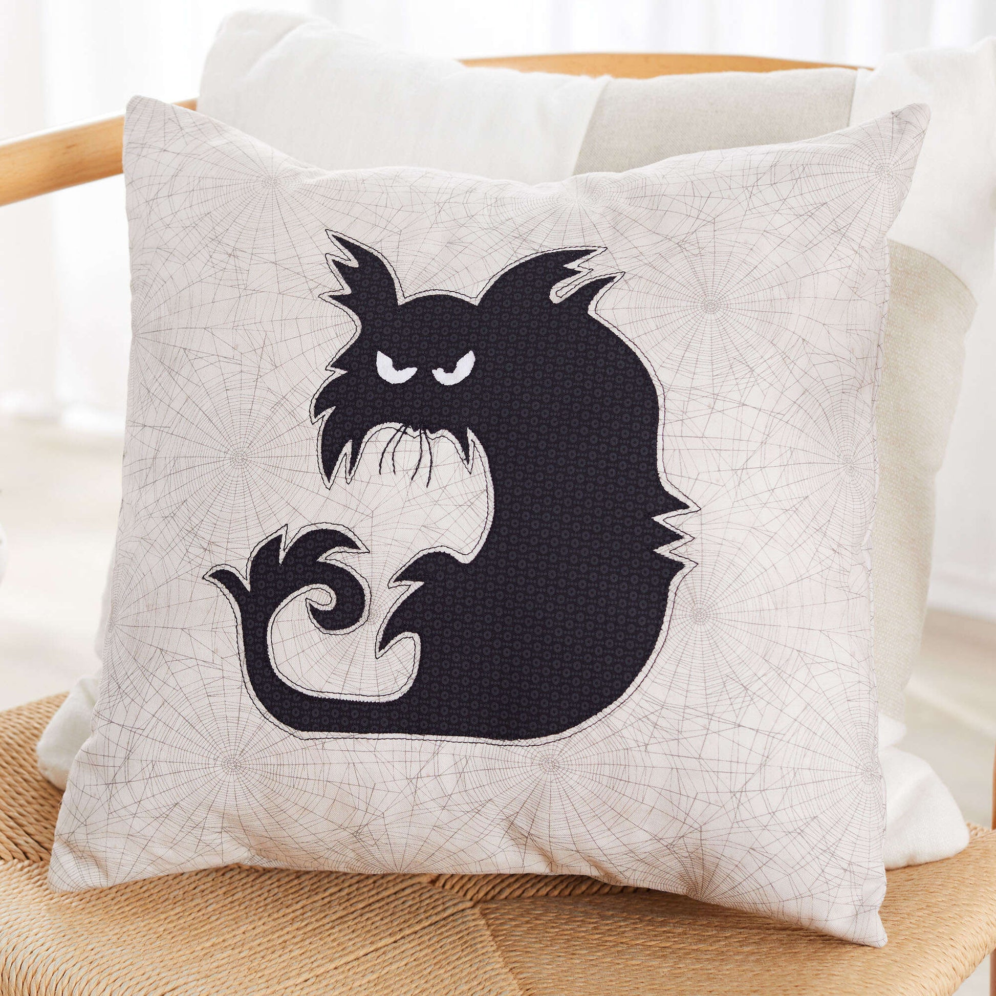 Free Beginner Coats & Clark Scary Cat Pillow Sewing Pattern ...