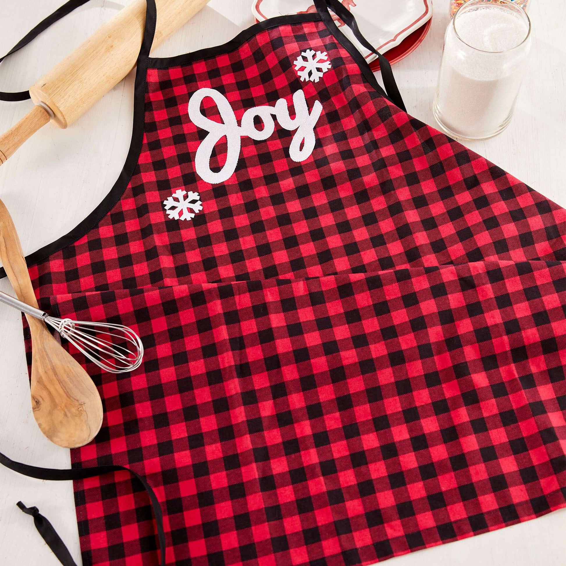Free Easy Coats & Clark Oh Joy Apron Sewing Pattern | Yarnspirations