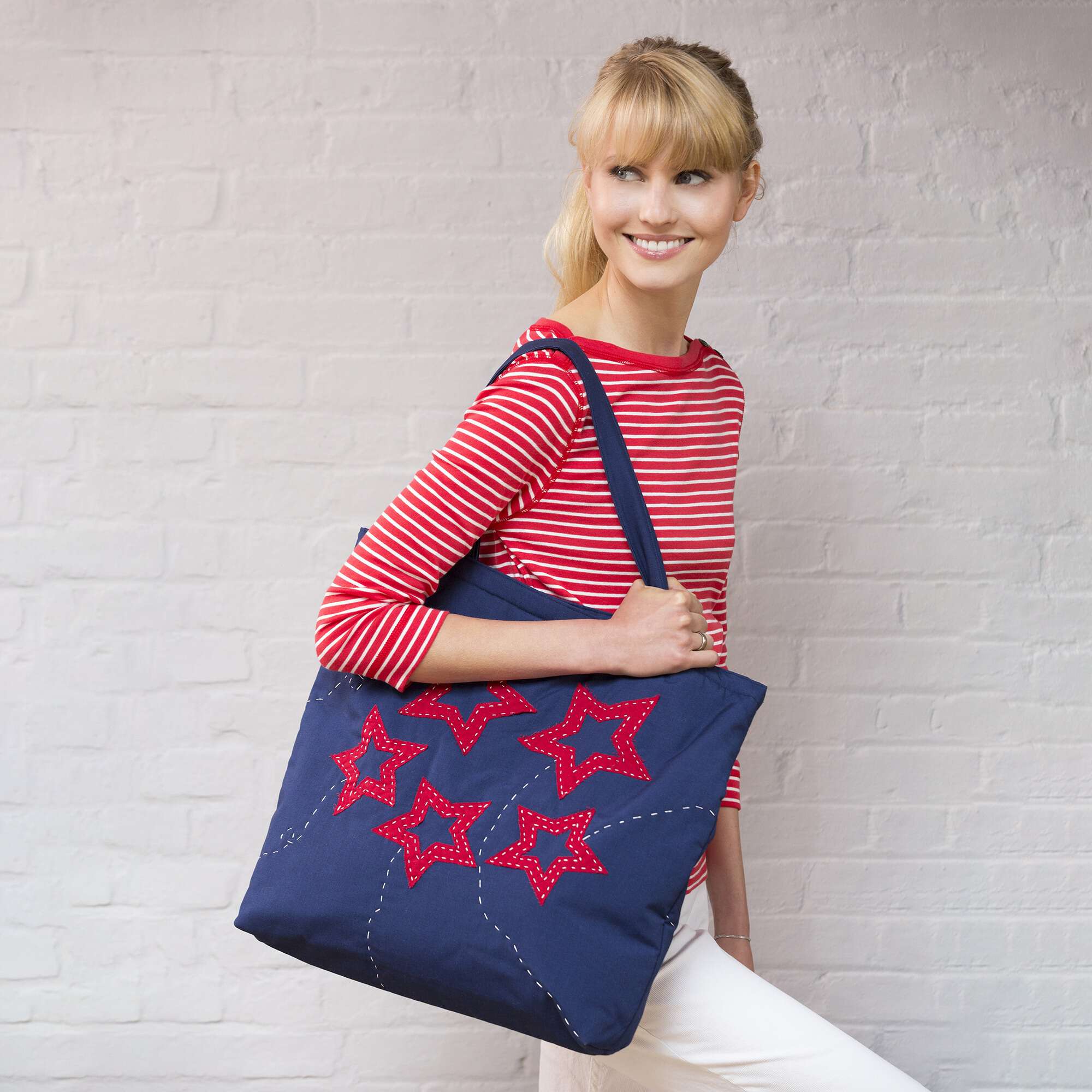 Free Coats & Clark Star Struck Tote Quilting Pattern | Yarnspirations