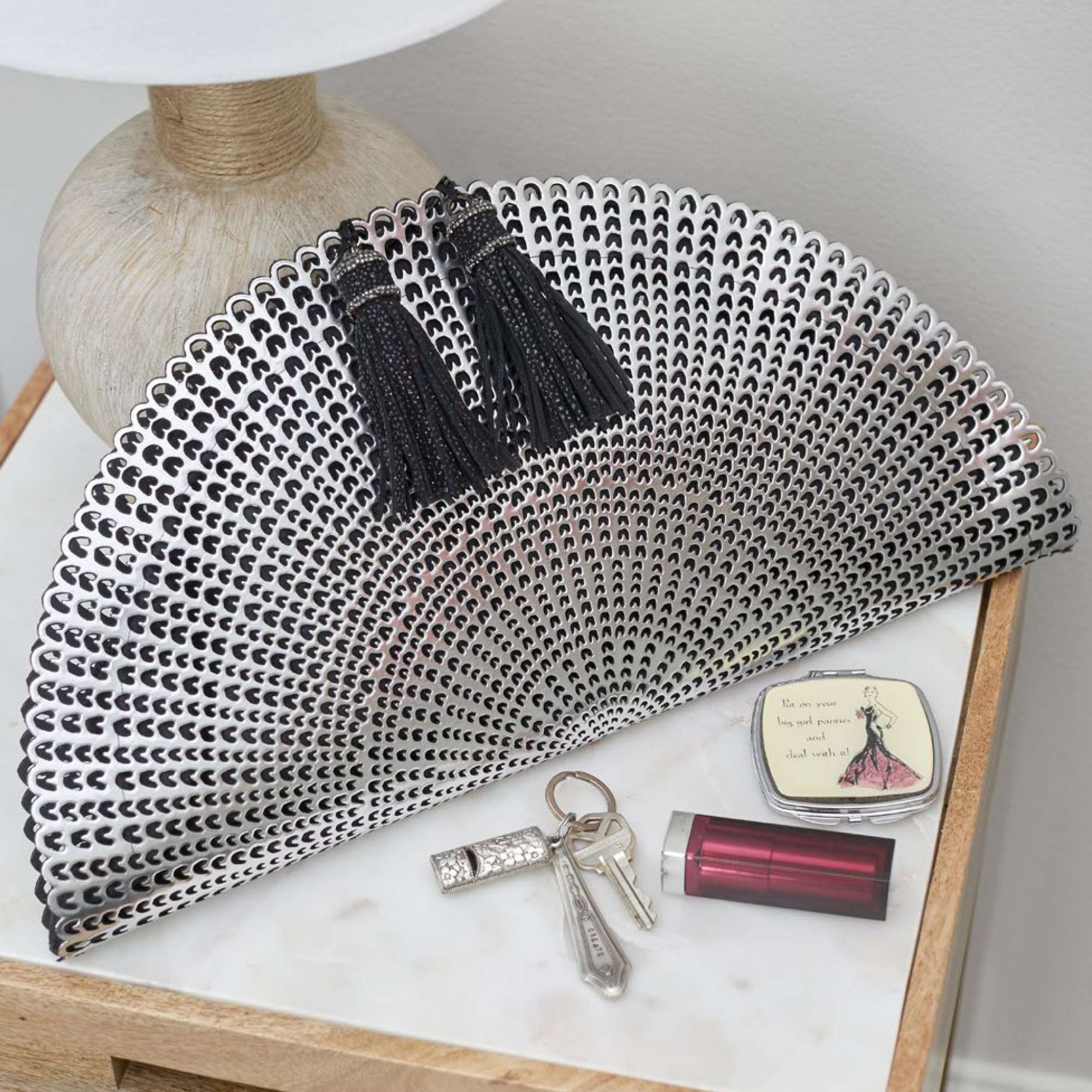 Free Easy Coats & Clark Glitzy Purse Sewing Pattern | Yarnspirations