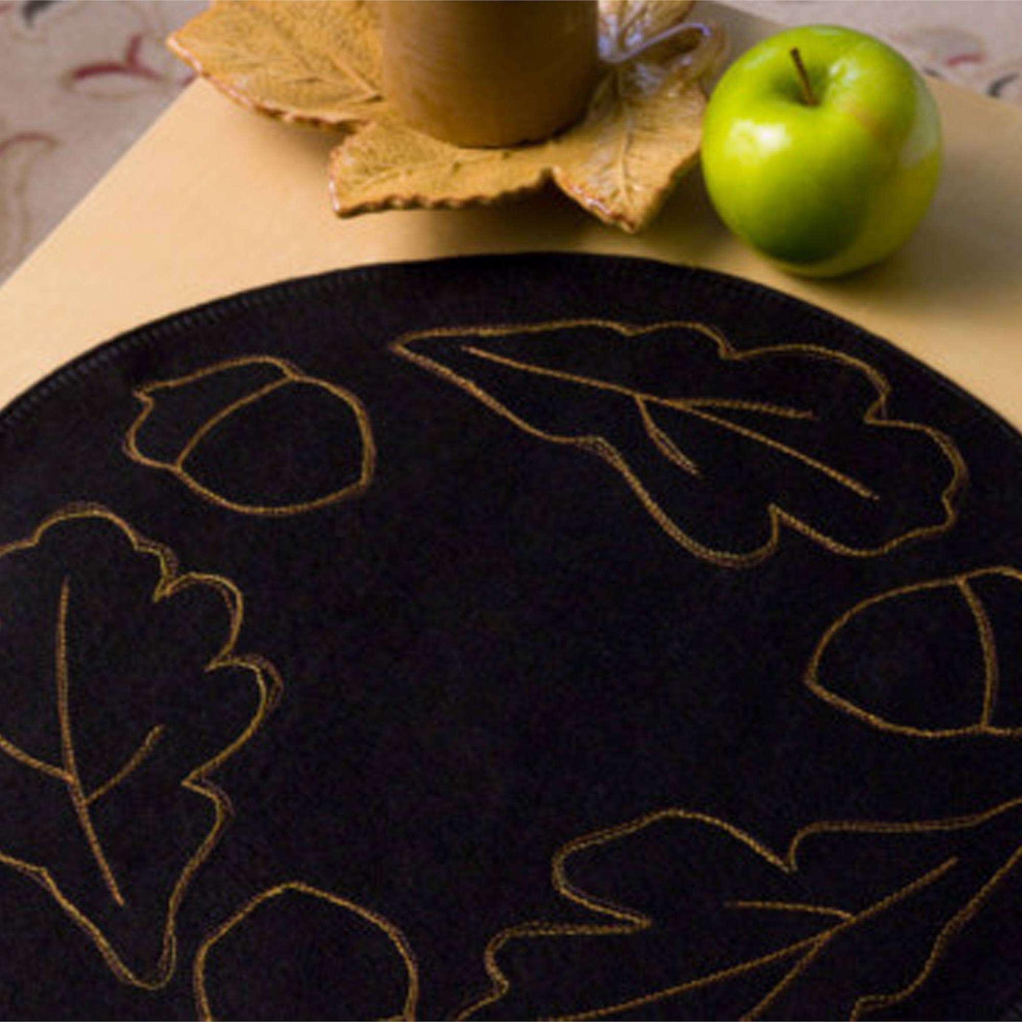 Free Easy Coats & Clark Autumn Leaves Candle Mat Sewing Pattern ...
