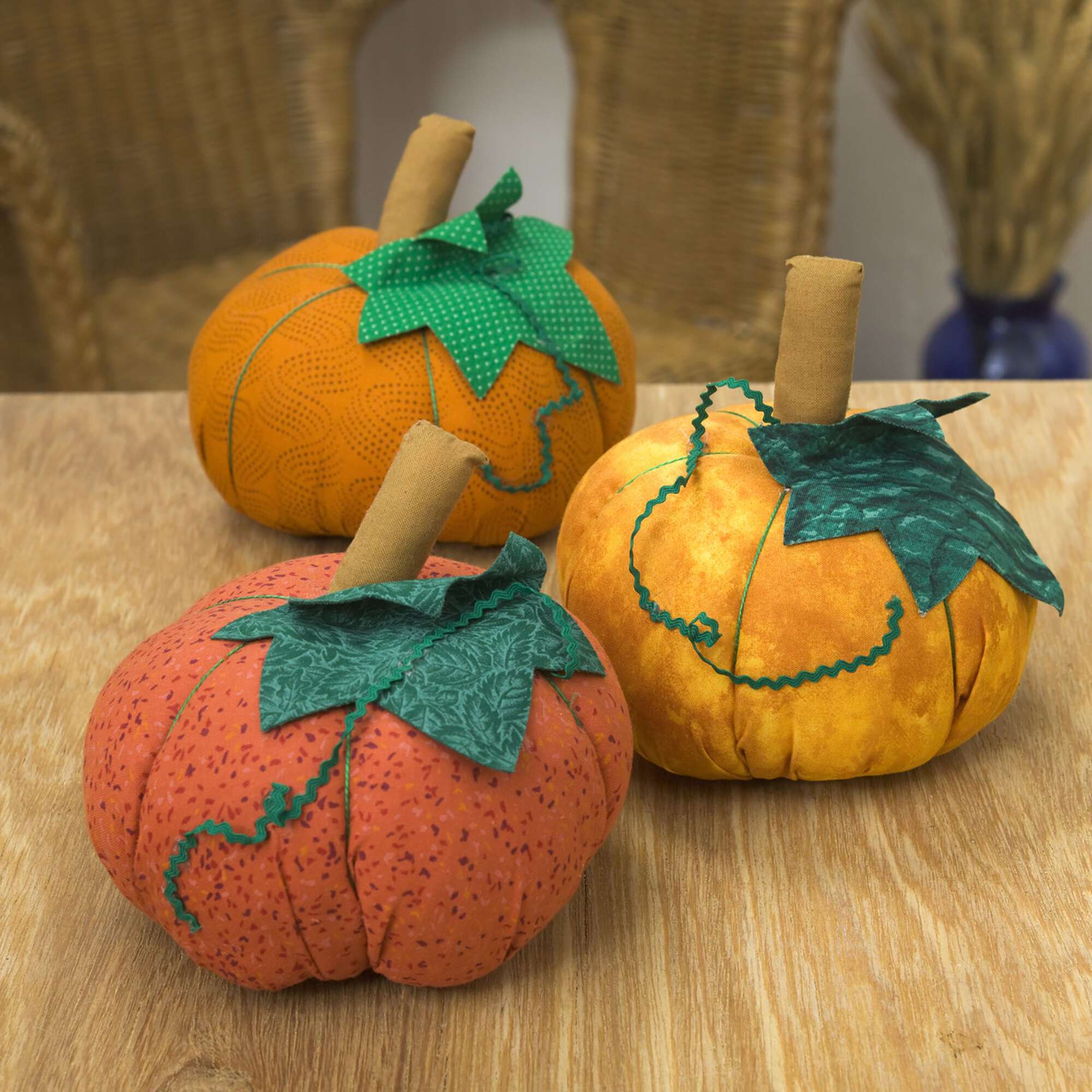 Free Easy Coats & Clark Pumpkin Patch Pincushion Sewing Pattern ...
