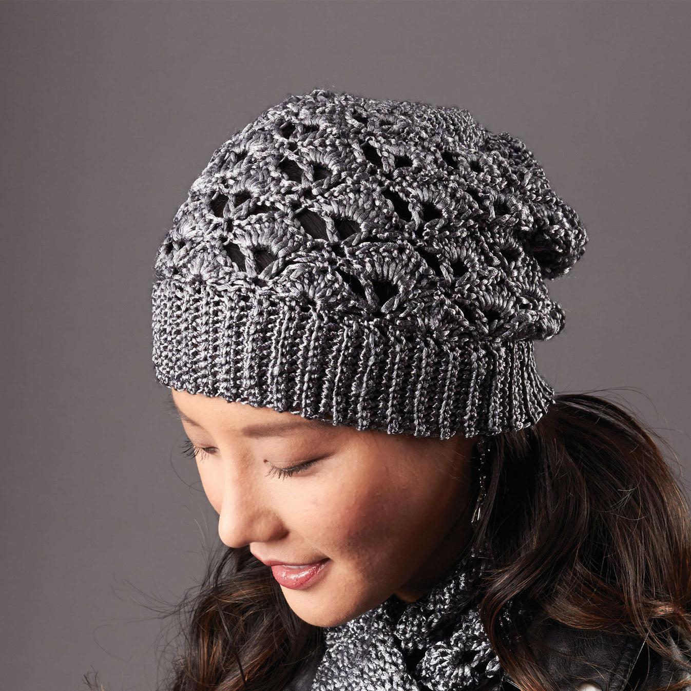 Free Patons Silver Screen Hat & Scarf Set Crochet Pattern | Yarnspirations
