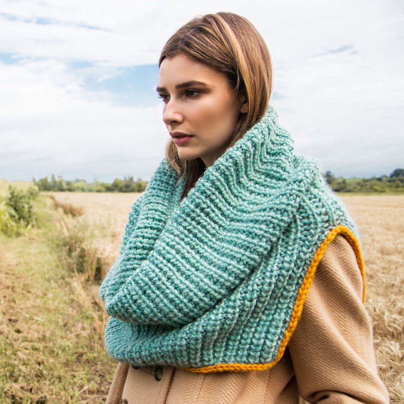 Free Easy Patons Split Rib Cowl Knitting Pattern | Yarnspirations