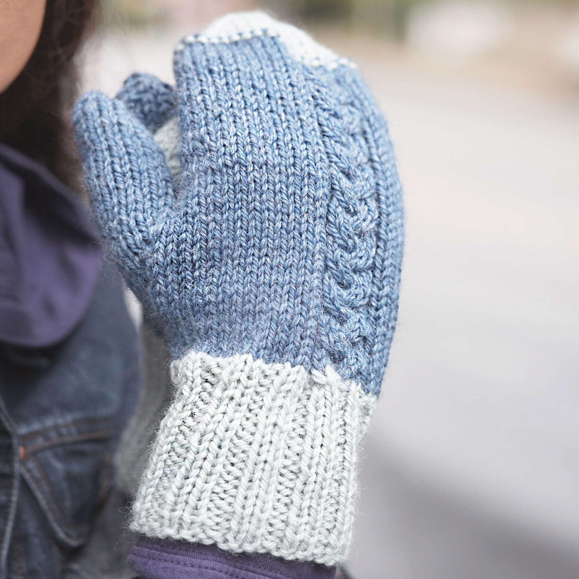 Free Patons Off-Set Cable Mittens Knitting Pattern | Yarnspirations