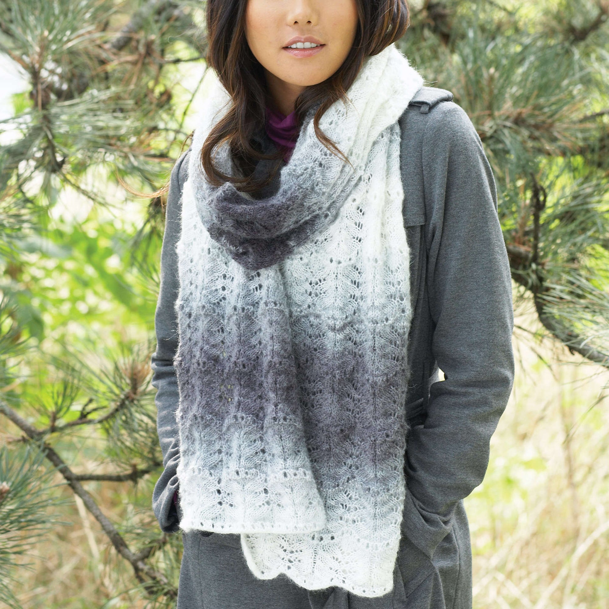 Free Patons Lofty Ripple Scarf Knitting Pattern | Yarnspirations