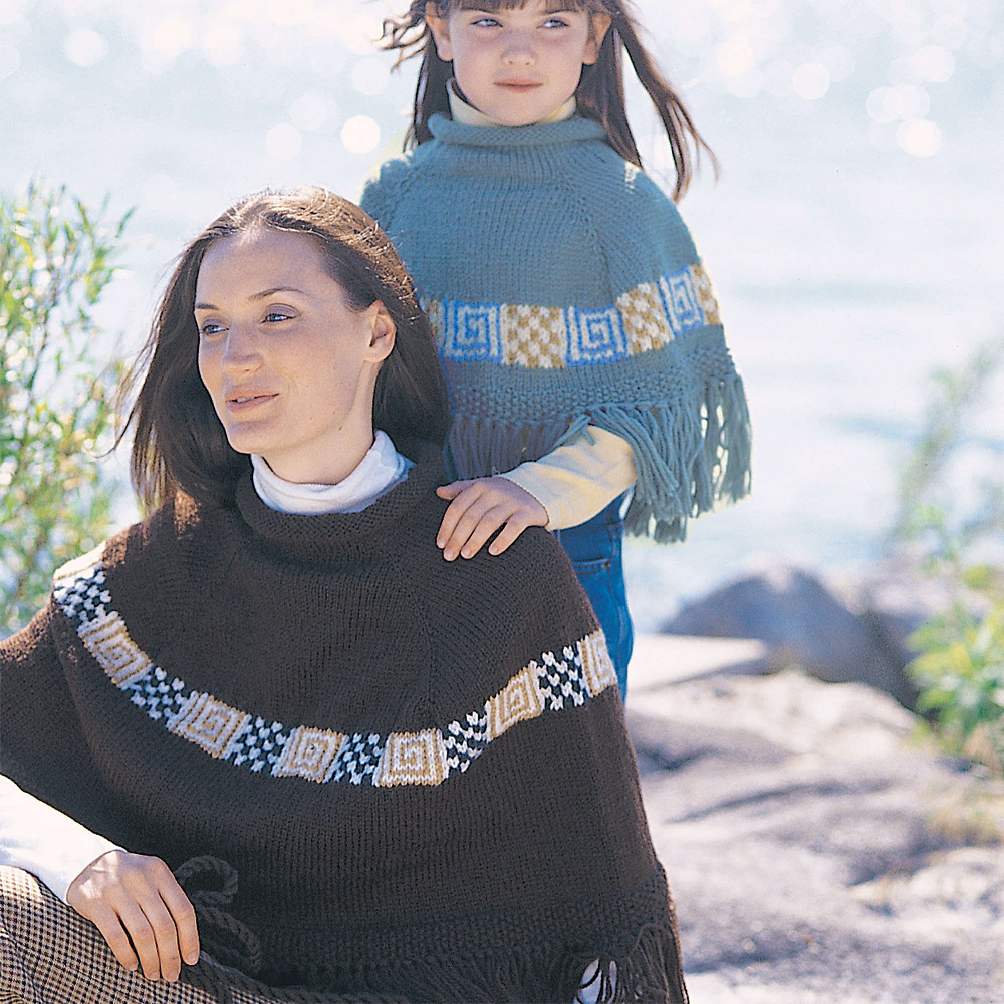 Free Patons Peruvian Spirit Poncho Knitting Pattern | Yarnspirations
