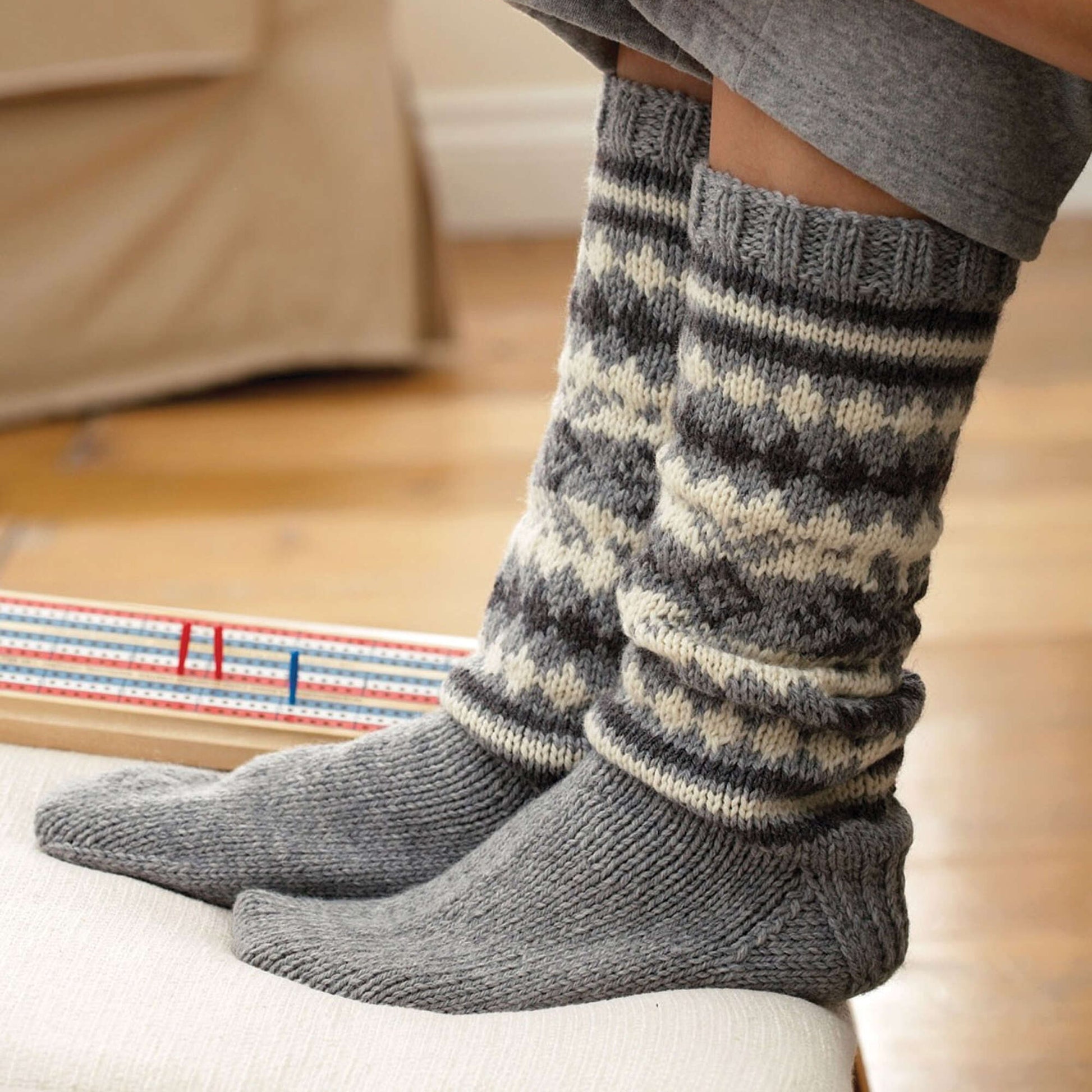 Free Patons Fair Isle Sock Knitting Pattern | Yarnspirations
