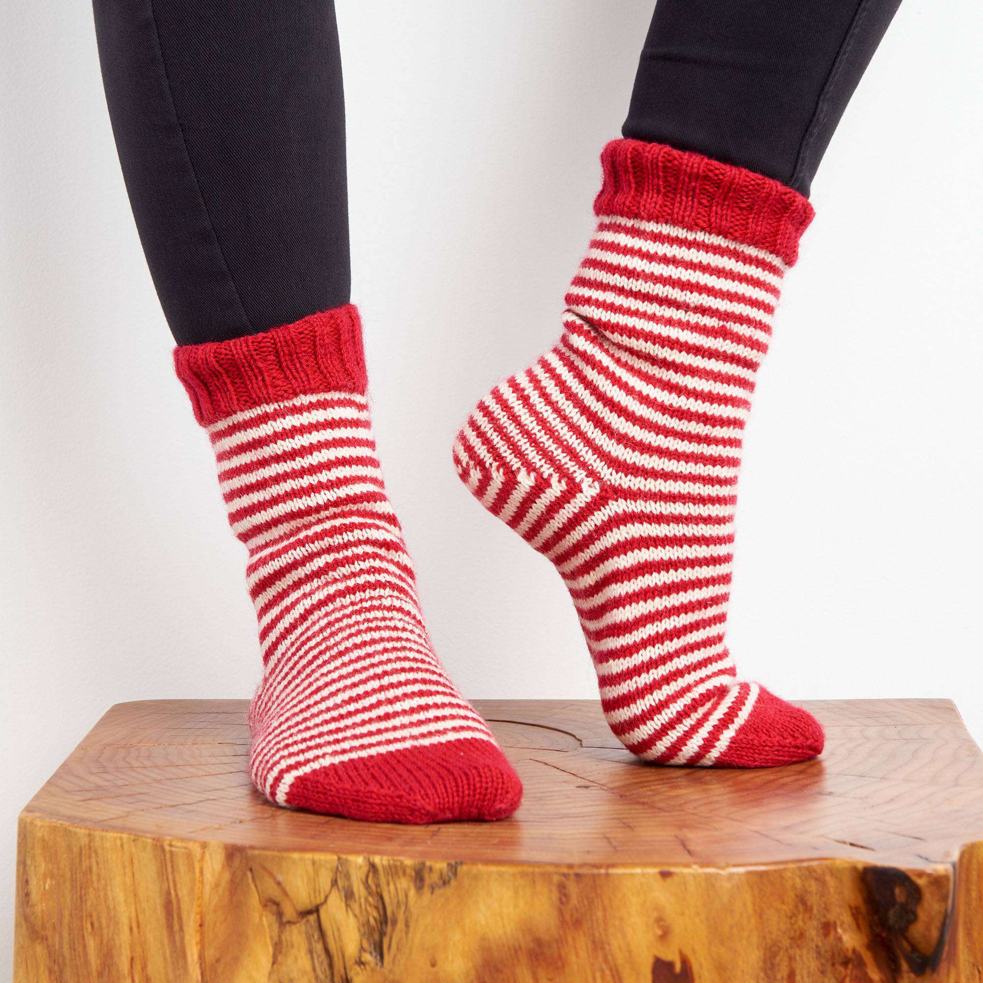 Free Patons Fireside Socks Knitting Pattern | Yarnspirations