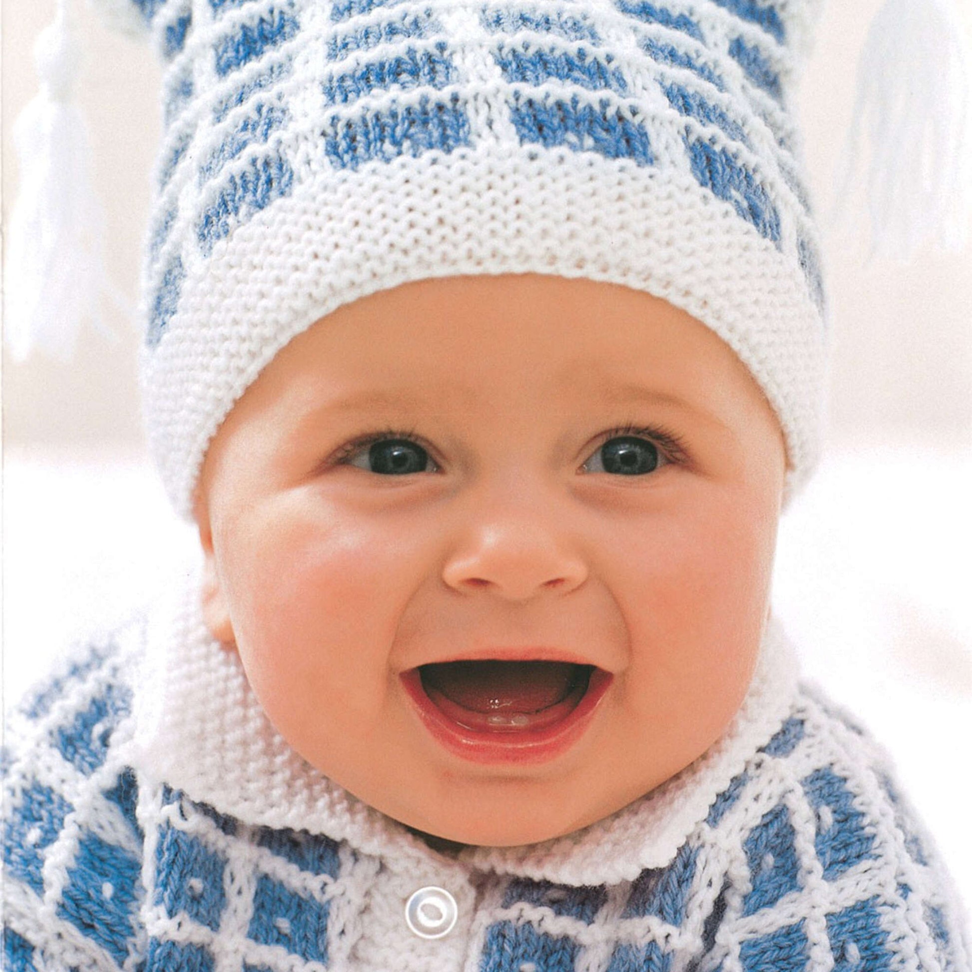 Free Patons Check Stitch Set Knitting Pattern | Yarnspirations