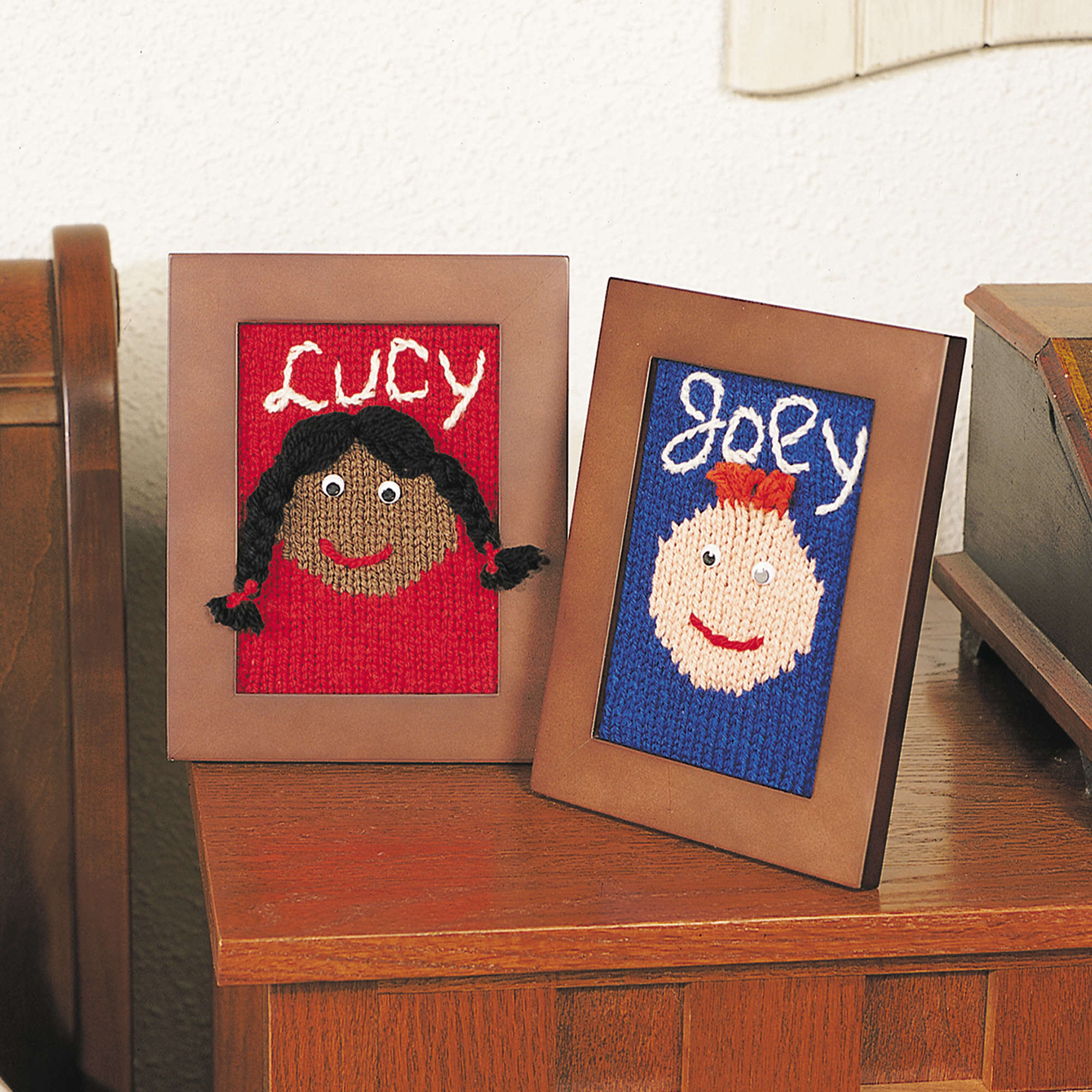 Free Easy Patons Happy Faces Knitting Pattern | Yarnspirations